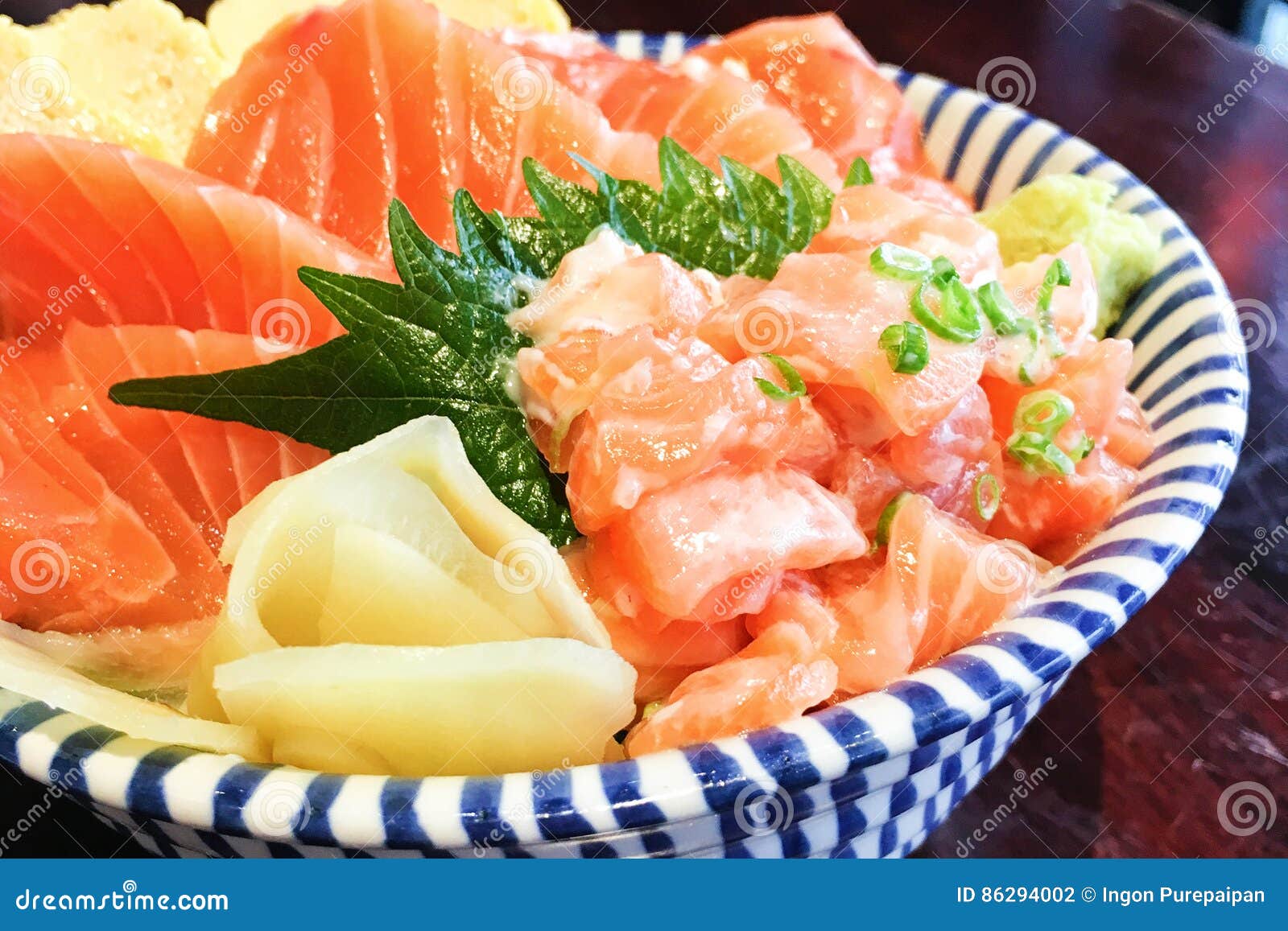Salmon Donburi stock foto. Image of maaltijd, aziatisch - 86294002