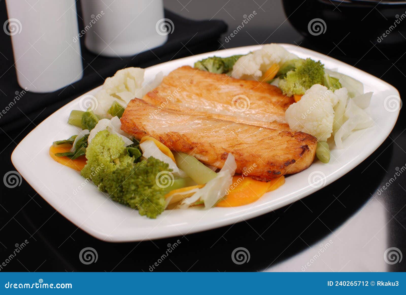 Salmon fish Teppanyaki stock photo. Image of fish, vegetables - 240265712