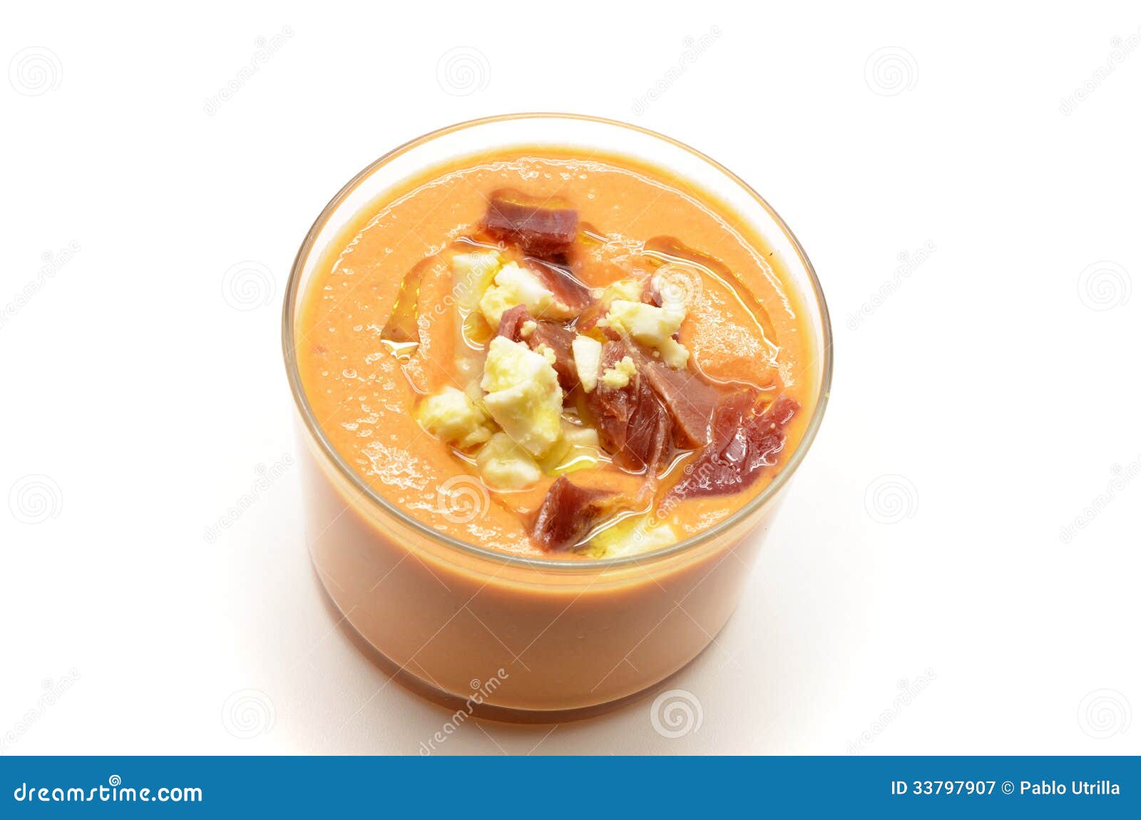 Salmorejo, comida andaluz imagen de archivo. Imagen de tomate - 33797907