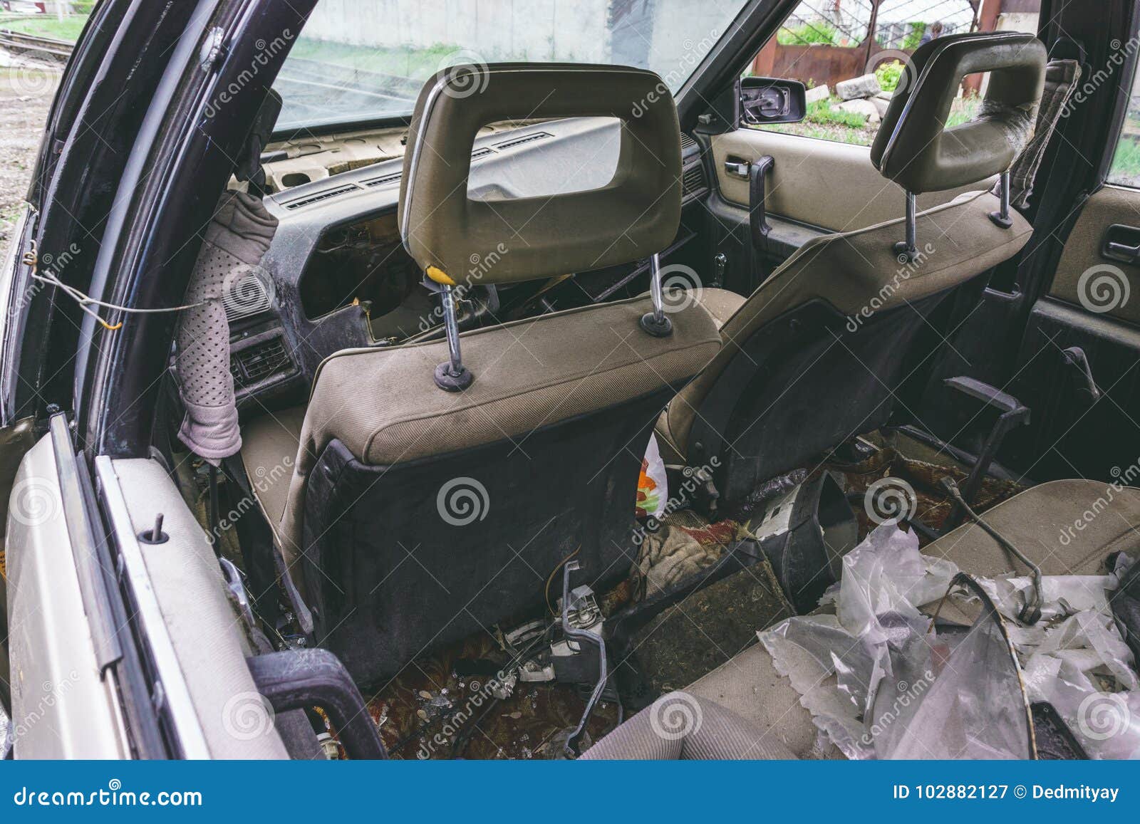 Old Broken Abandoned Retro Van On A Village Street Stock Photography ...