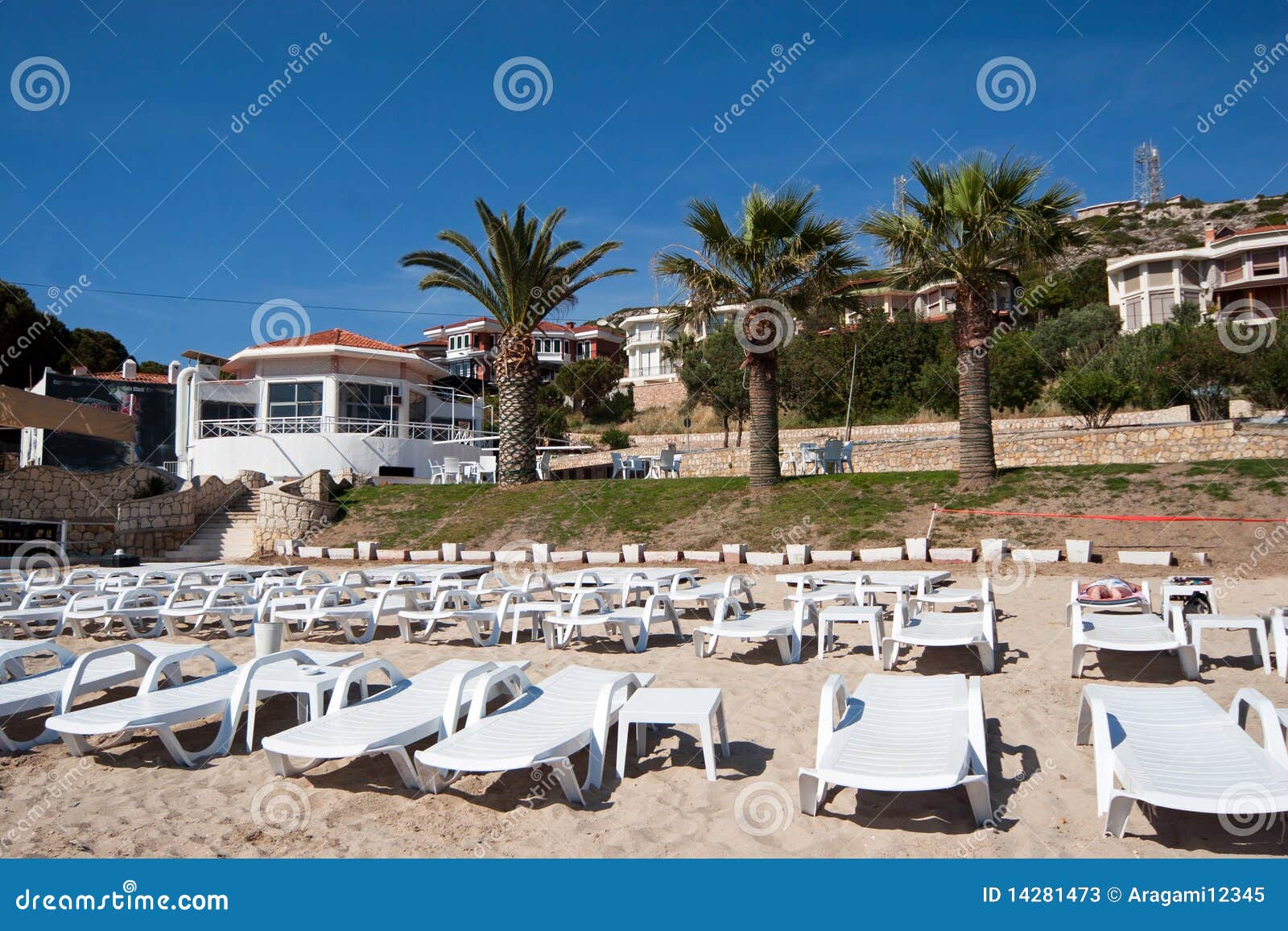 Salons sur la plage image stock. Image du paume, rêves - 14281473