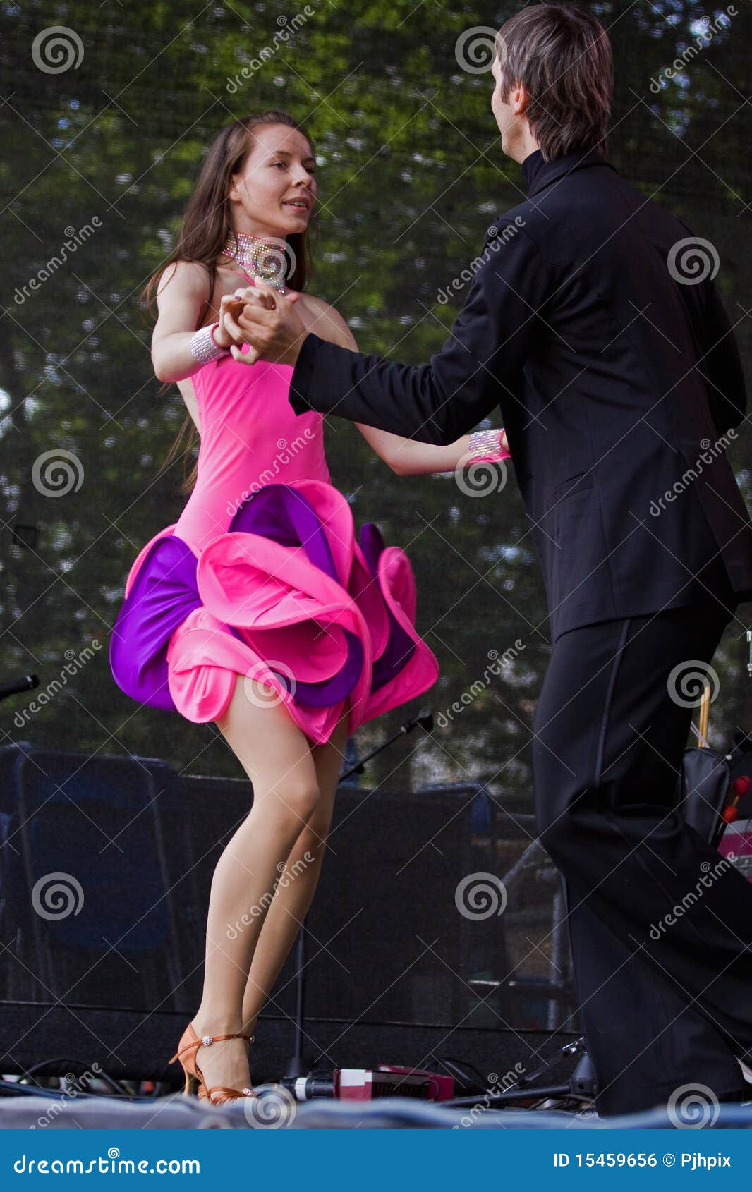 Salsa Dancers editorial photo. Image of couple, latin - 15459656