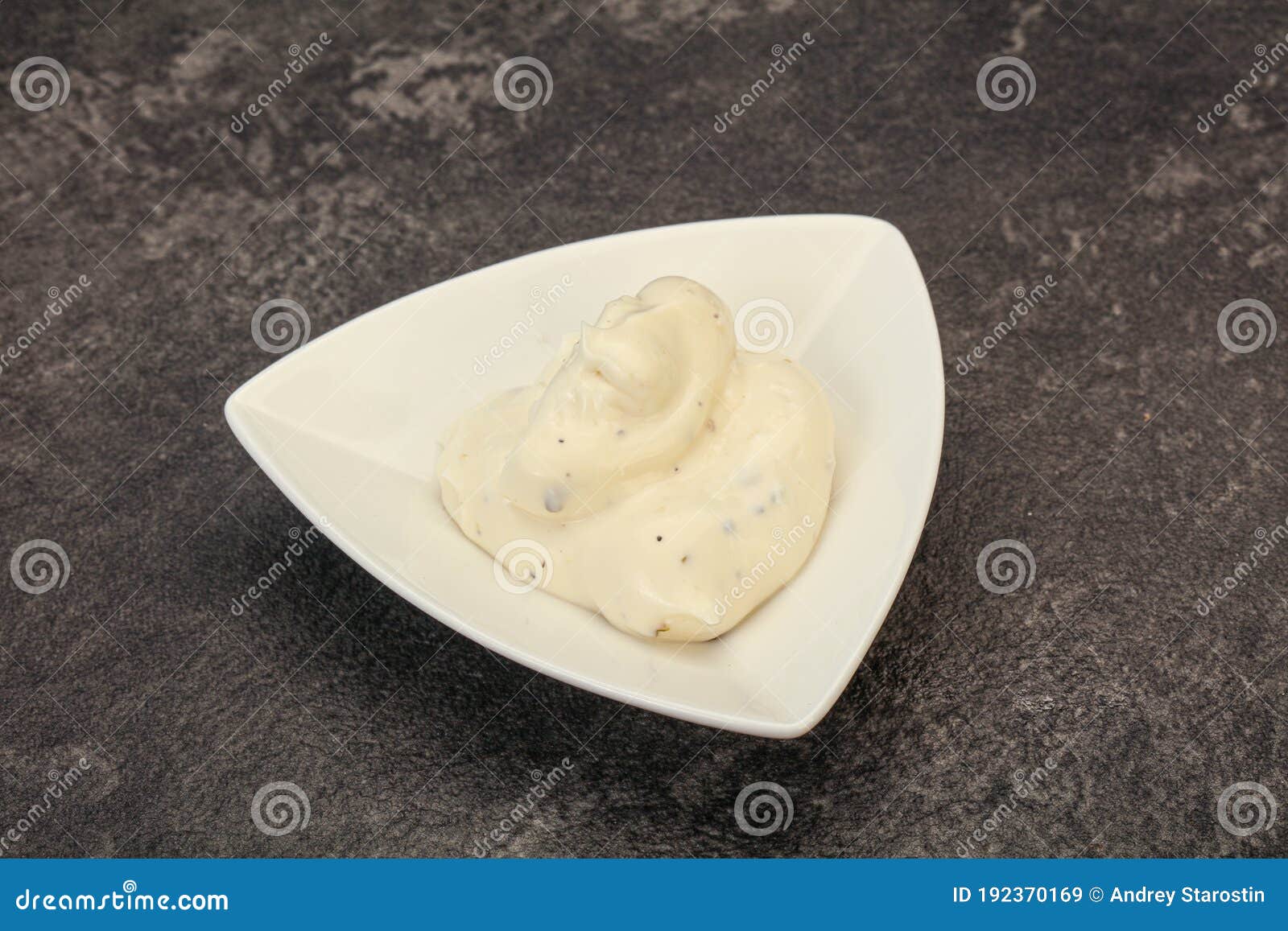 Salsa De Crema Caesar Con Parmesano Y Hierbas Imagen de archivo ...