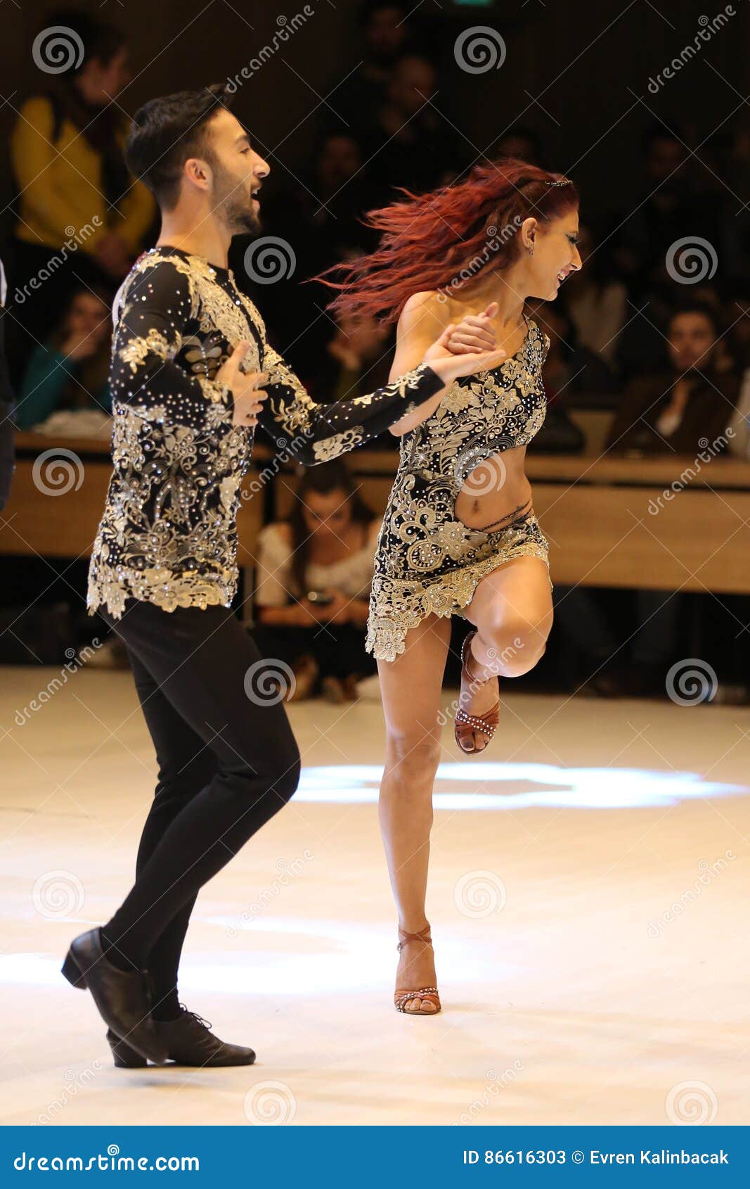 Salsa-Tanz-Meisterschaft redaktionelles stockfoto. Bild von tanz - 86616303