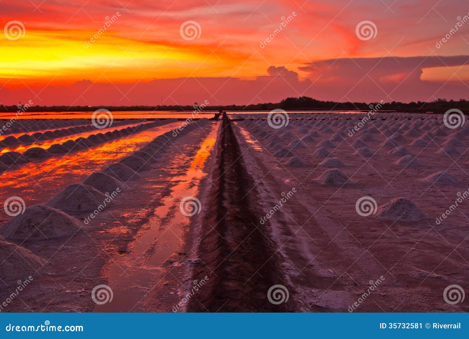 Salt fields in the sunset stock image. Image of lagoon - 35732581