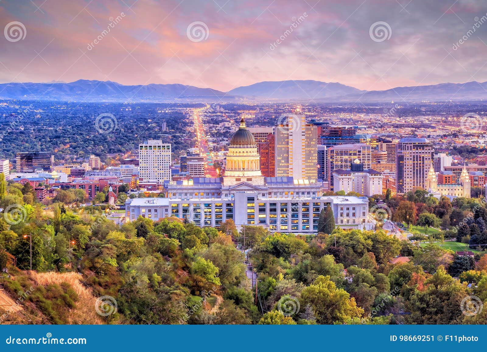 Salt Lake City, Utah at Night Stock Image - Image of hill, city: 98669251
