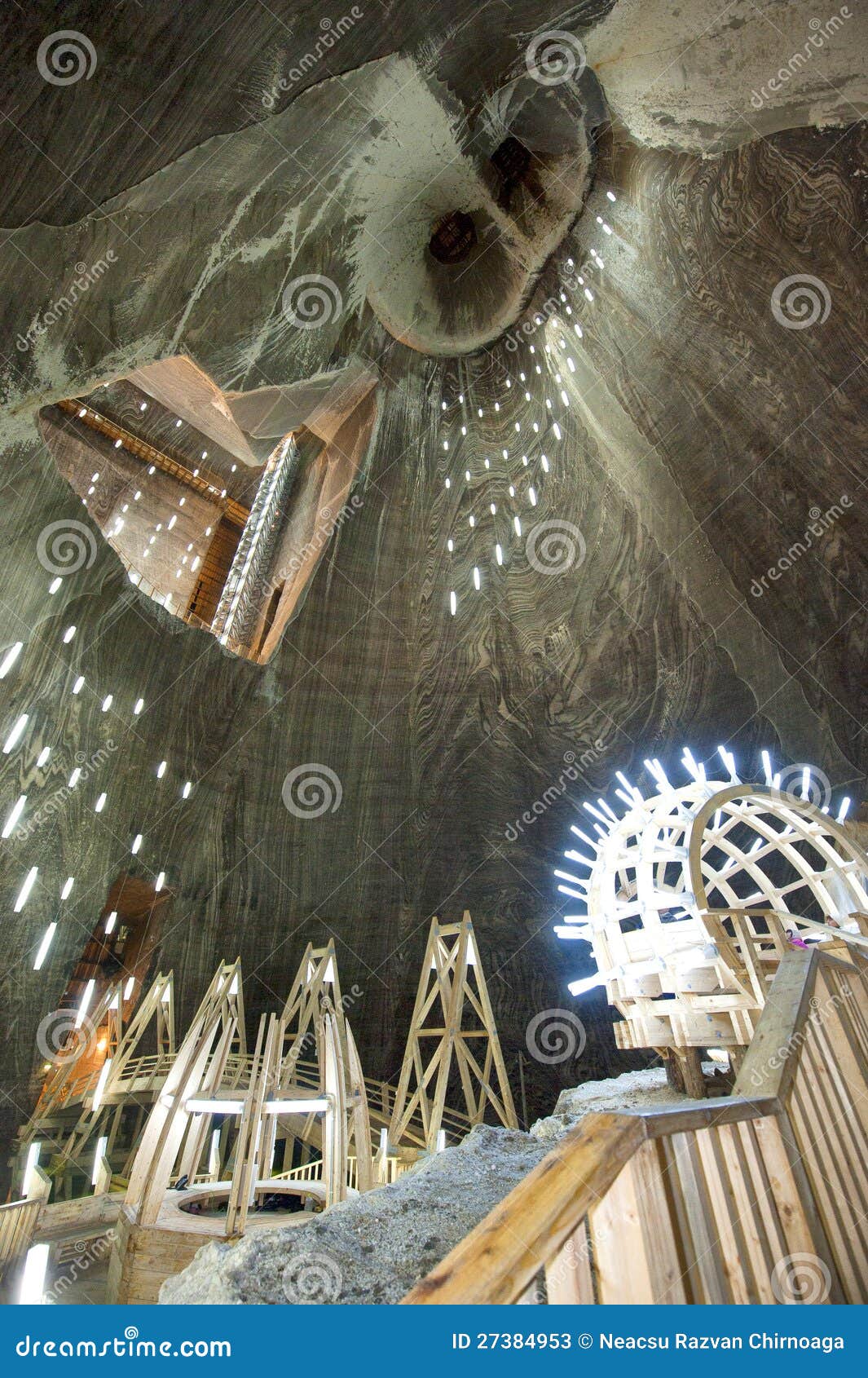 Salt Mine in Turda, Romania Stock Image - Image of cave, passage: 27384953