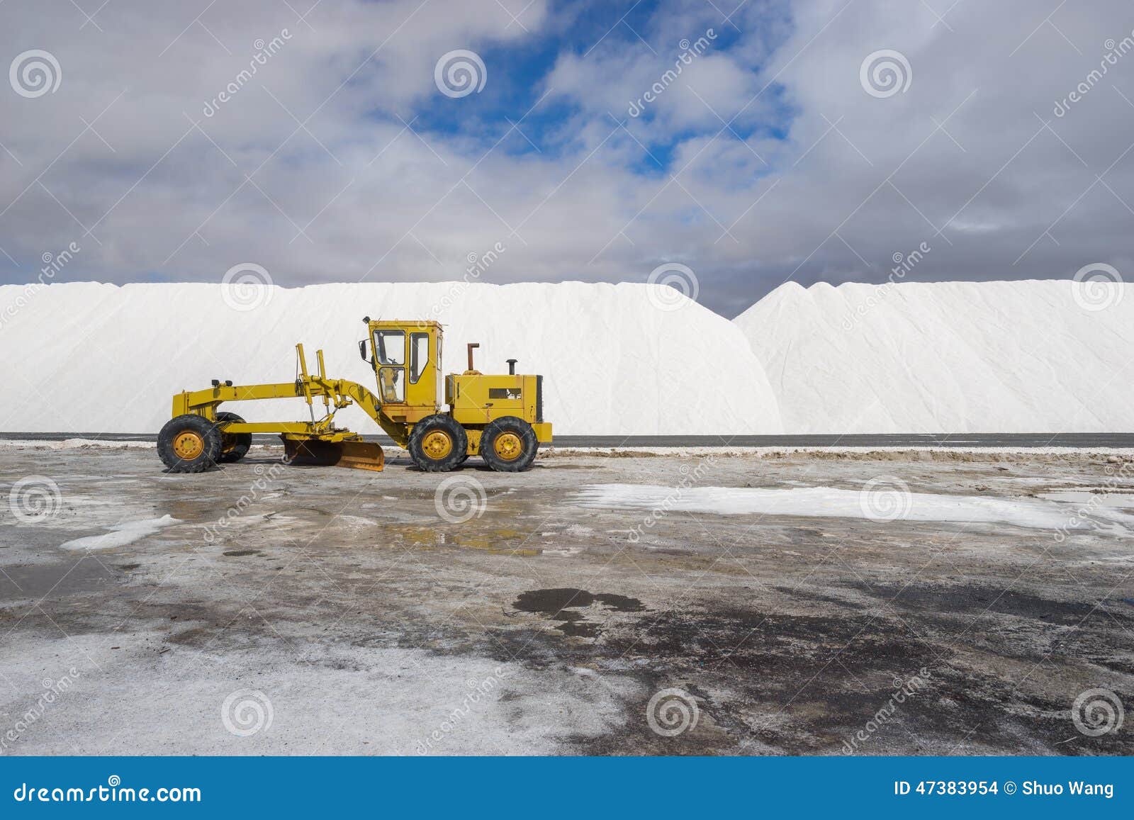 Salt mining stock photo. Image of mover, lifter, earthmover - 47383954