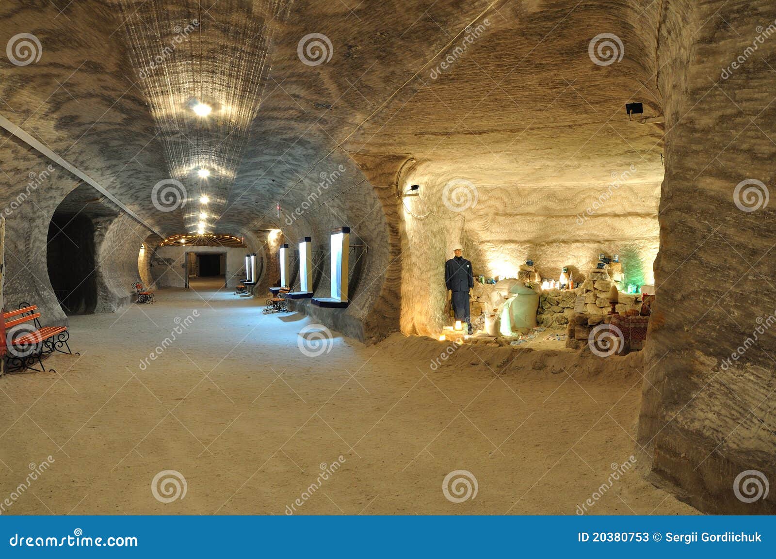 Salt museum (Underground) editorial stock photo. Image of museum - 20380753