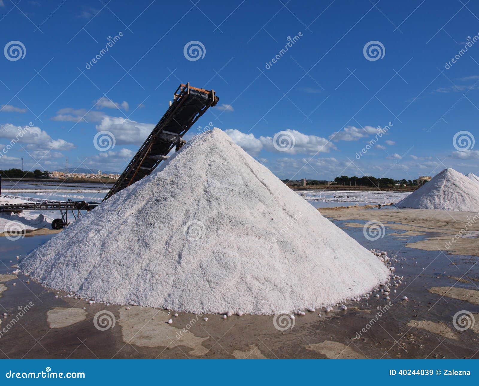 Salt Pans in Trapani stock image. Image of works, sicilian - 40244039