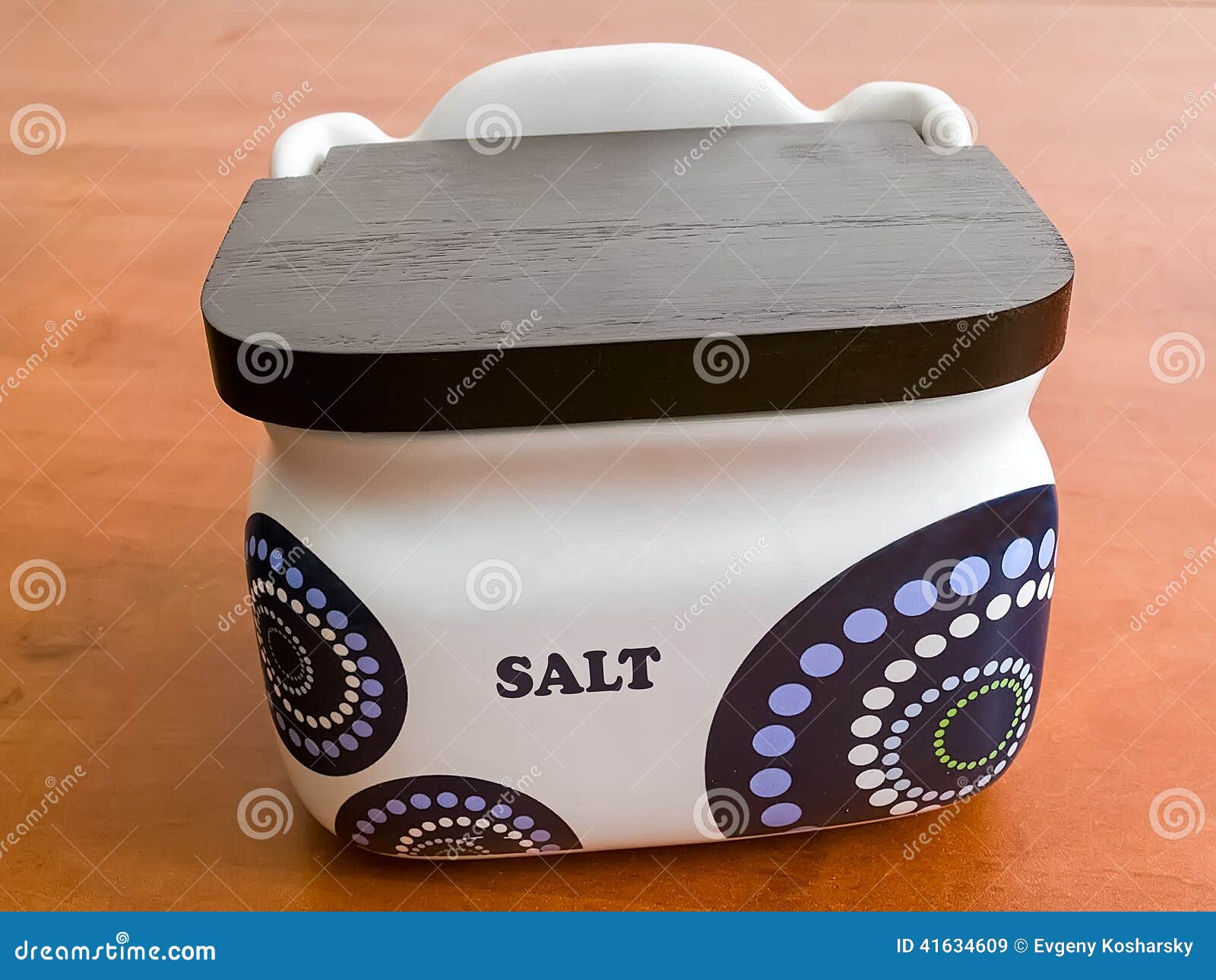 Salt storage ceramics box stock image. Image of salt - 41634609