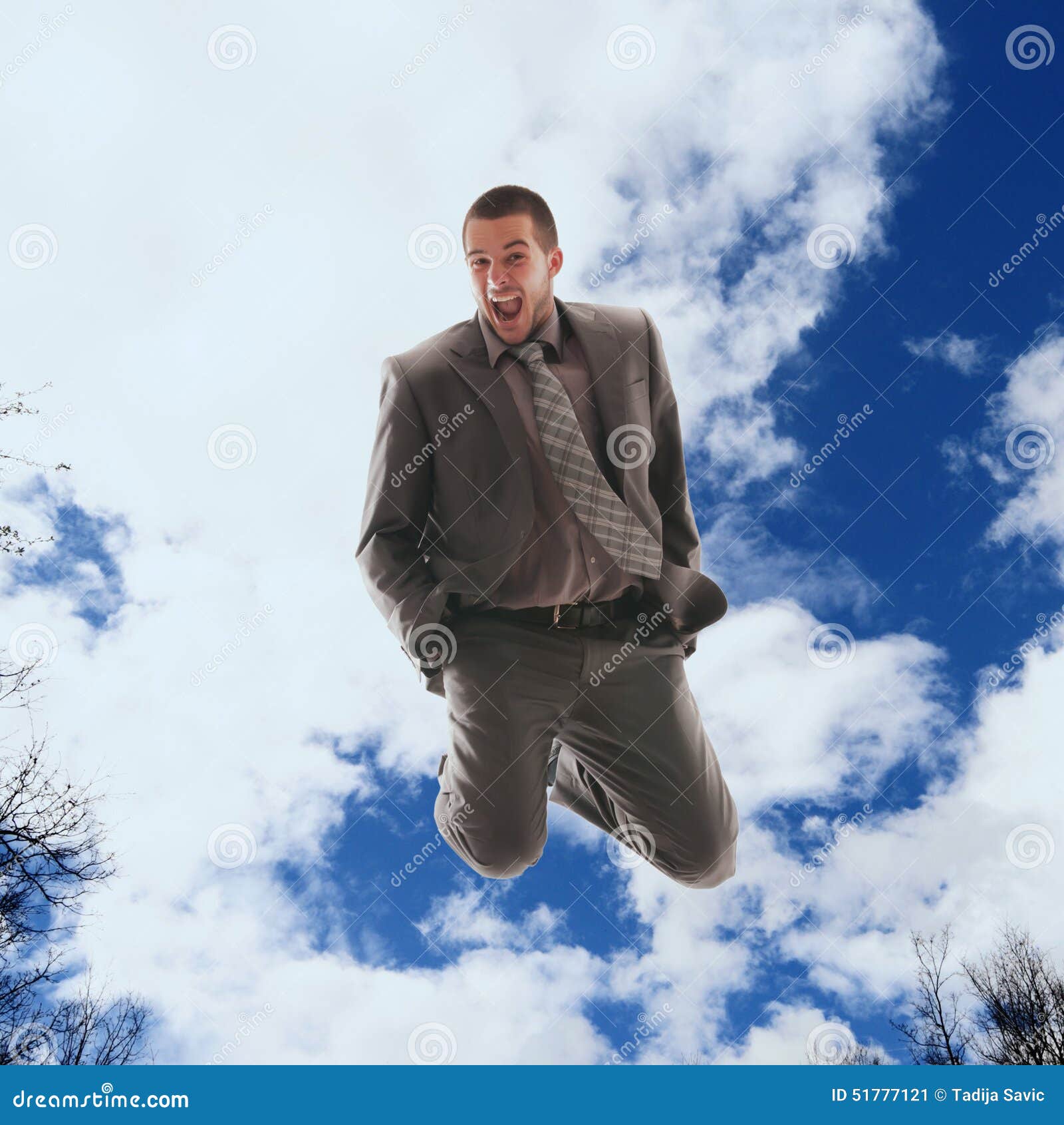 Saltar imagem de stock. Imagem de fotografia, povos, jogar - 51777121