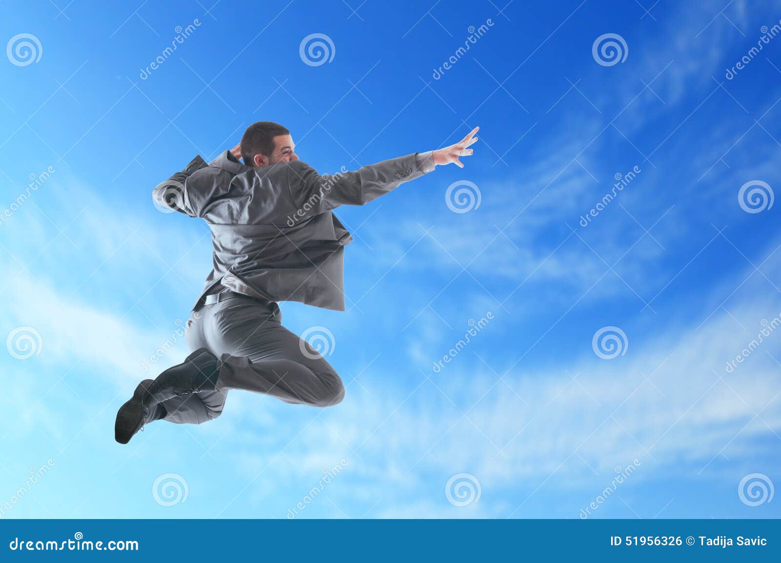 Saltar foto de stock. Imagem de afastado, liberdade, homem - 51956326