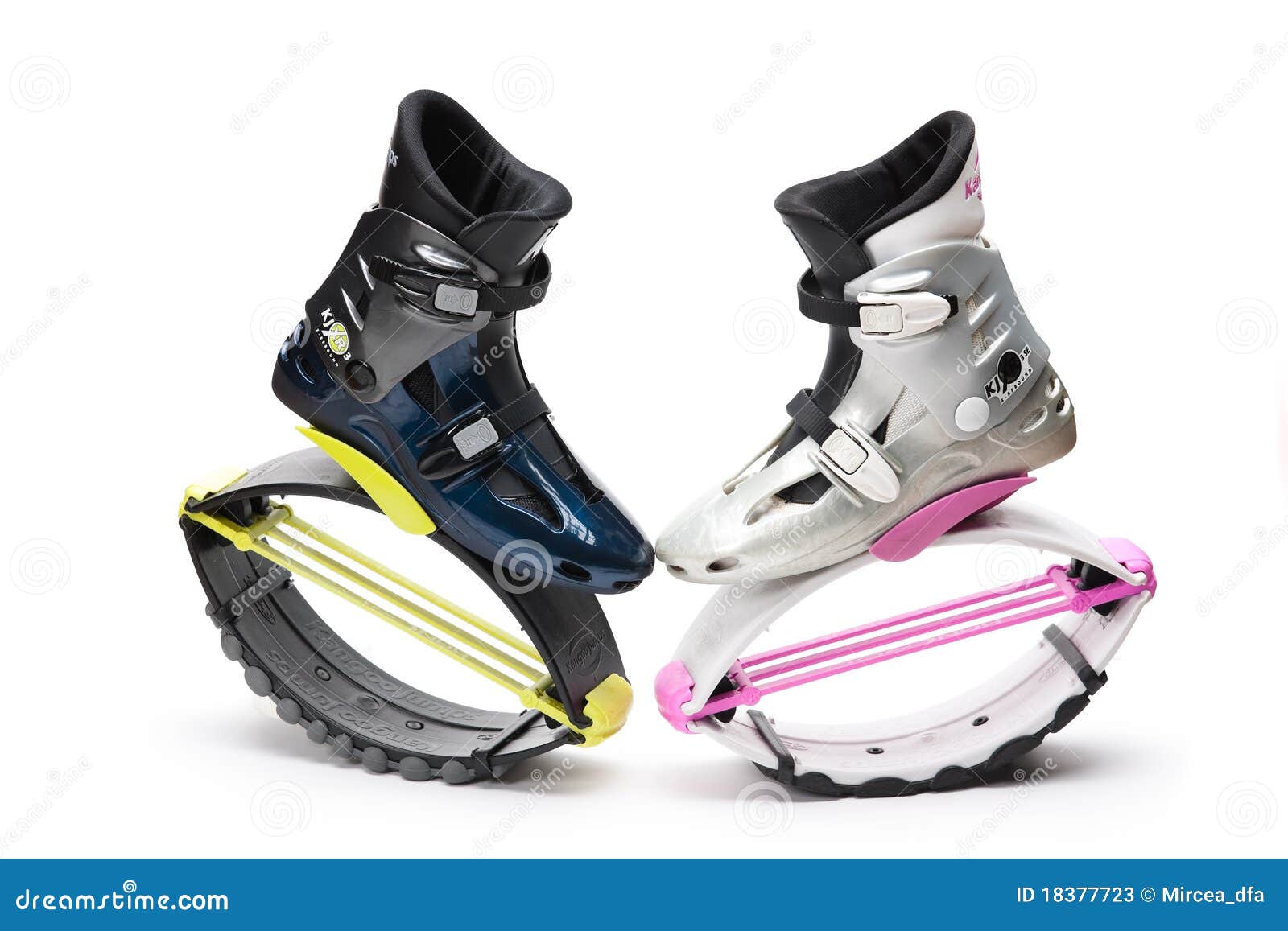 Salti i pattini fotografia stock editoriale. Immagine di pattini - 18377723