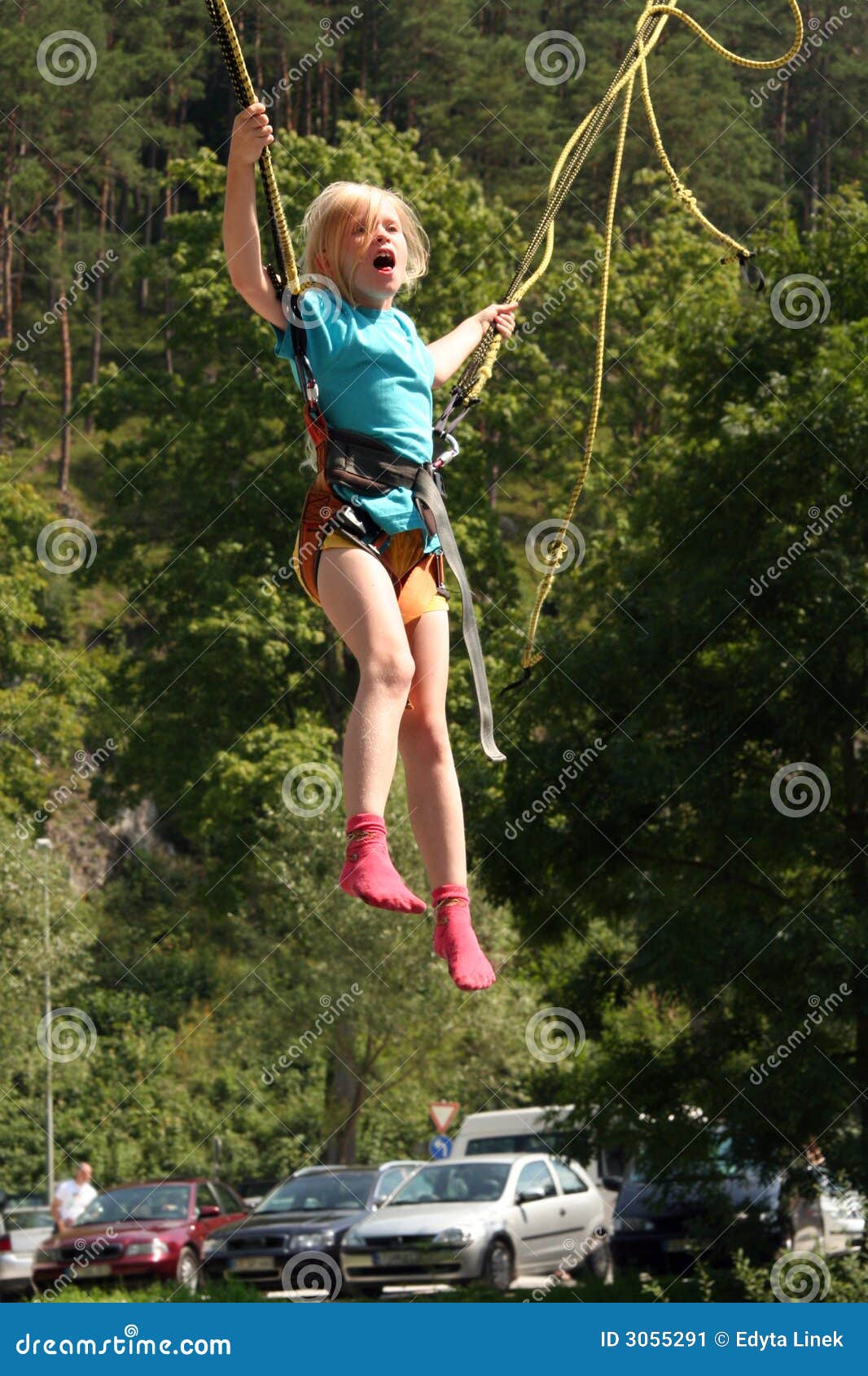 Salto imagen de archivo. Imagen de vacaciones, afuera - 3055291