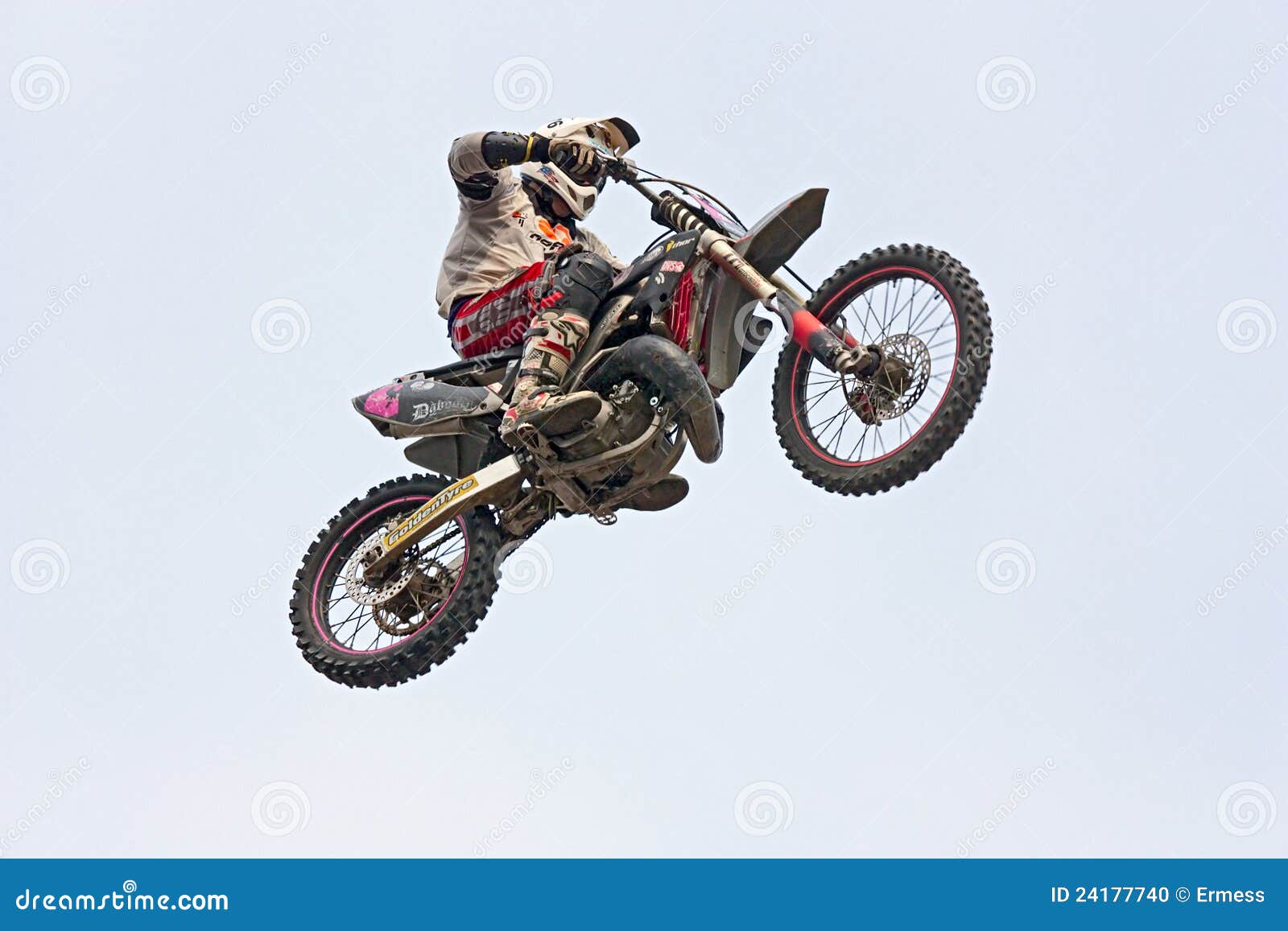 Salto di Motorcross immagine editoriale. Immagine di traversa - 24177740