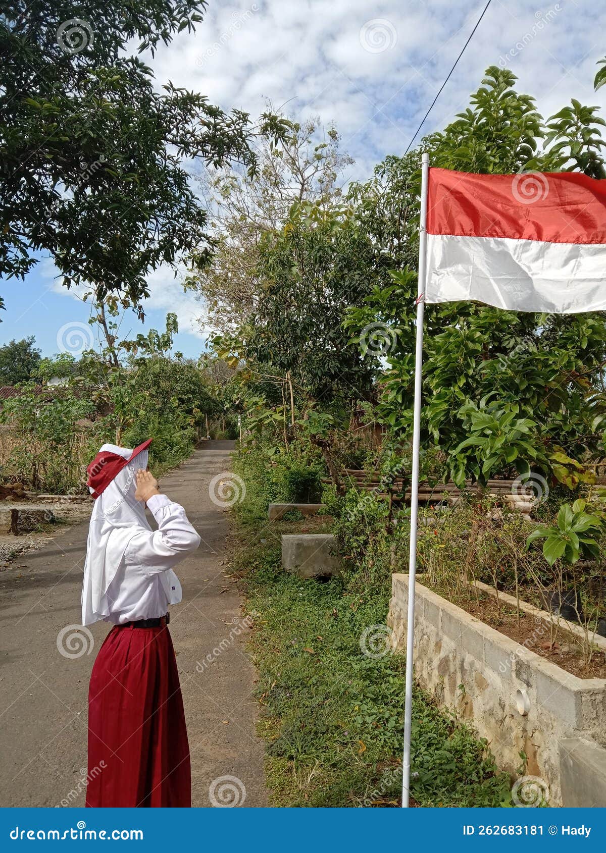 Saludar a la bandera foto editorial. Imagen de turismo - 262683181