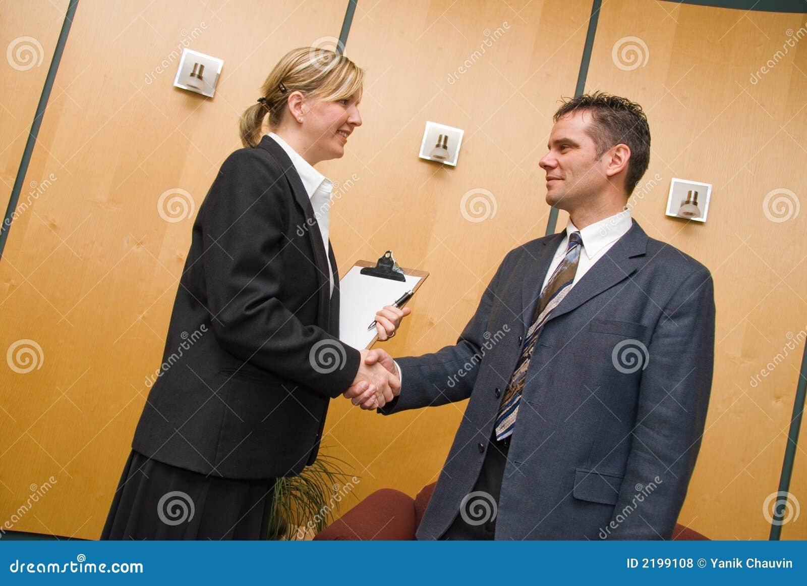 Saluto fotografia stock. Immagine di sorriso, donna, affare - 2199108