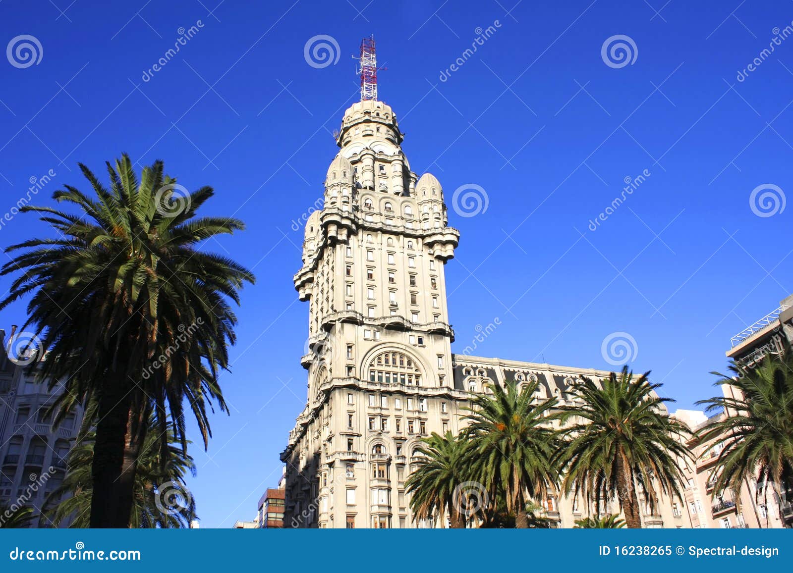 Salvedad de Palacio imagen de archivo. Imagen de recorrido - 16238265