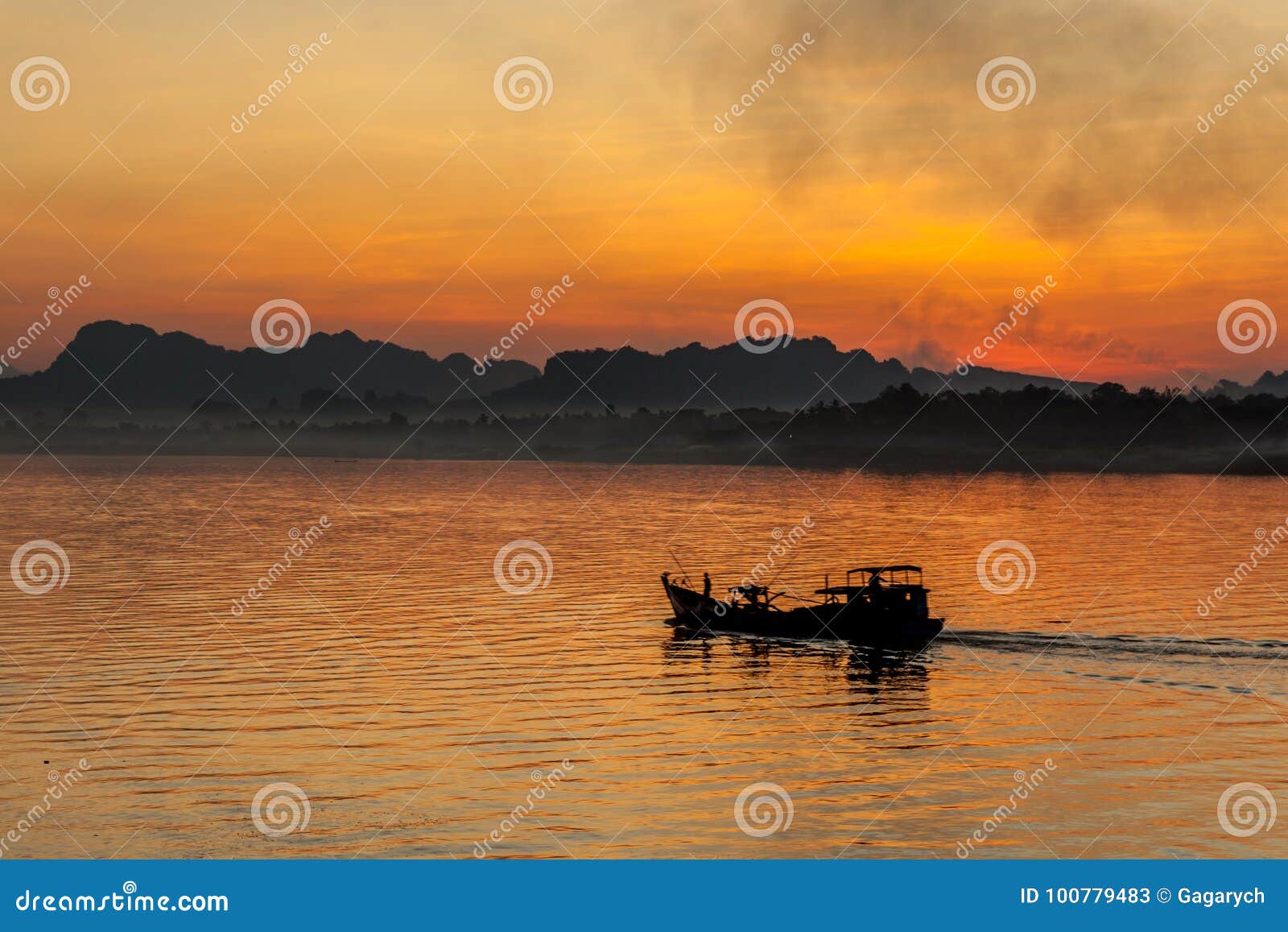 Salween River. Hpa-an stock image. Image of boat, sunset - 100779483