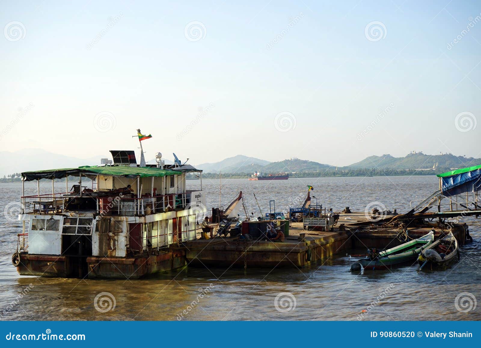 Salween River editorial image. Image of water, burma - 90860520
