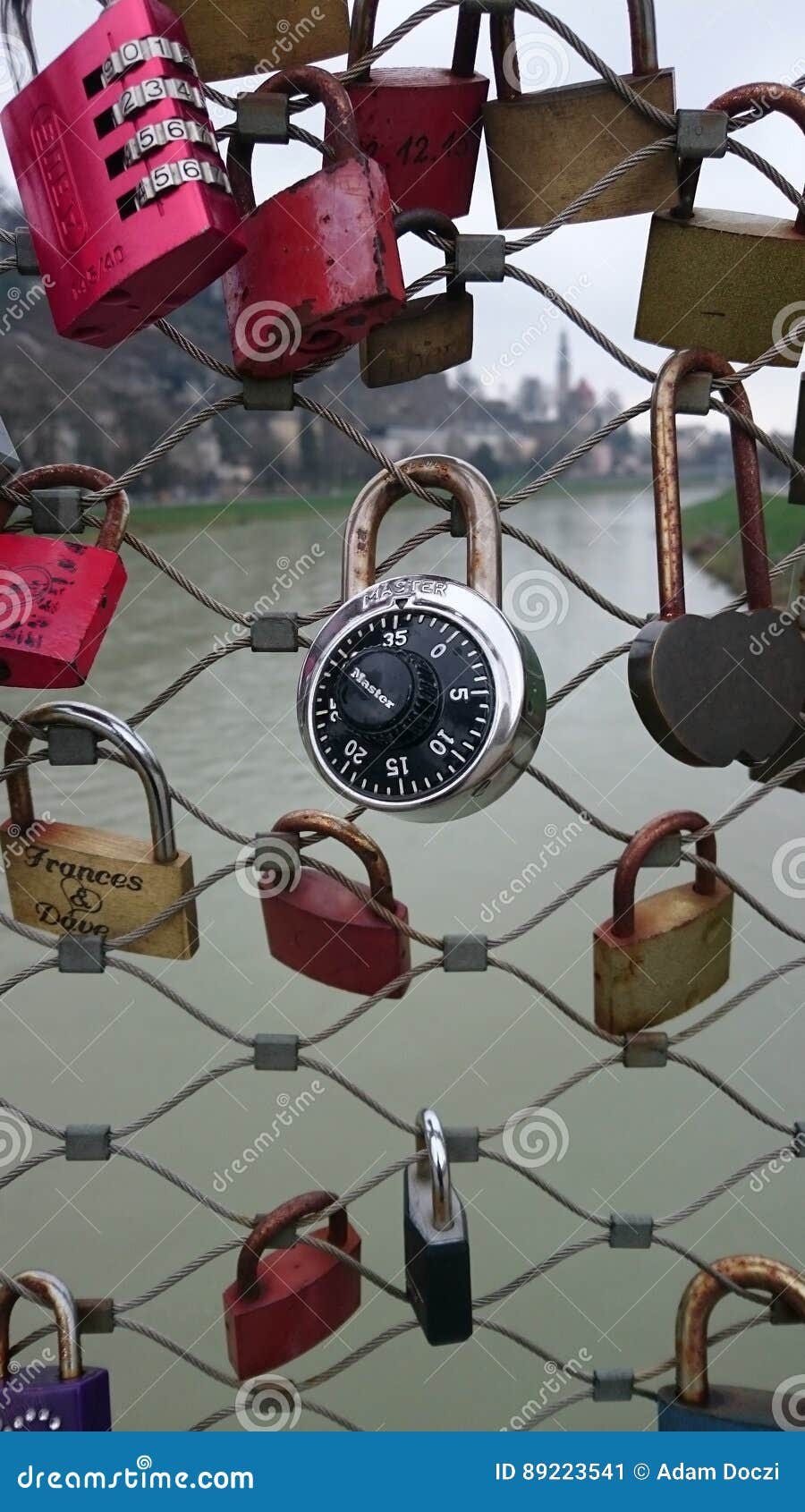 Salzburg bridge lock editorial photo. Image of locks - 89223541