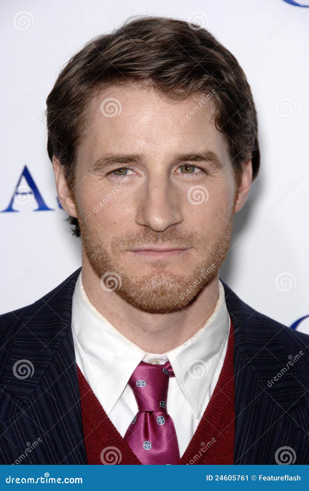 Sam Jaeger editorial photo. Image of catch, january, paul - 24605761