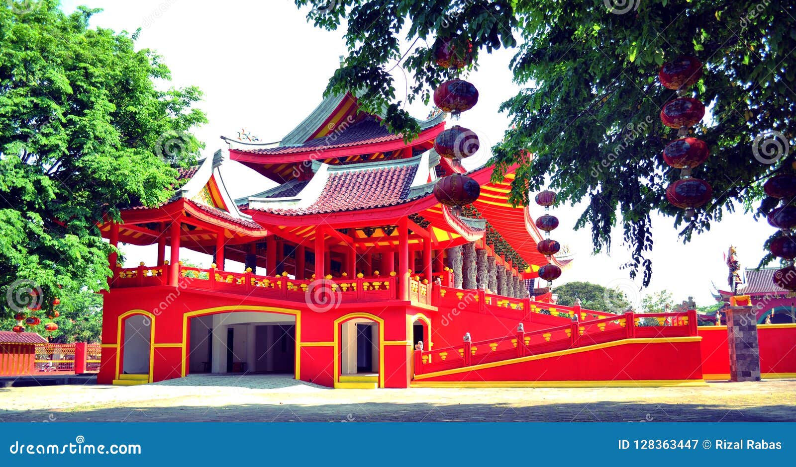 Sam Po Kong Temple stock image. Image of caused, lake - 128363447