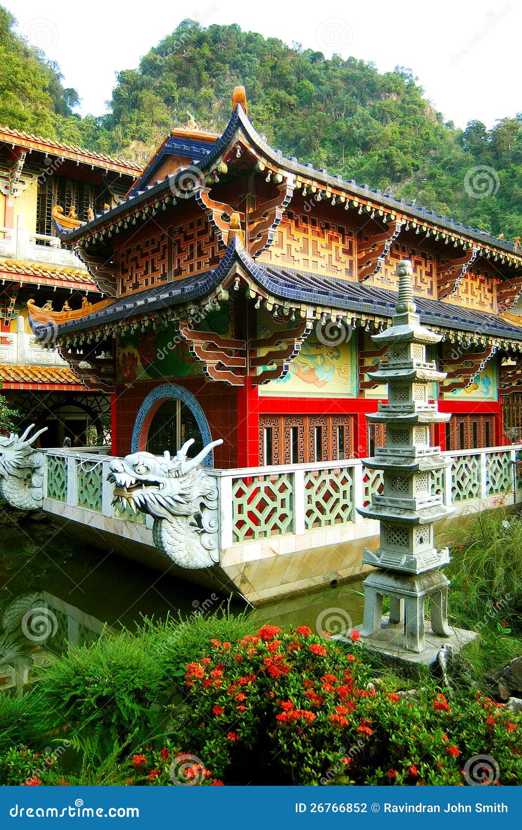 Sam Poh Tong Chinese Buddhist Cave Temple Editorial Photography - Image ...