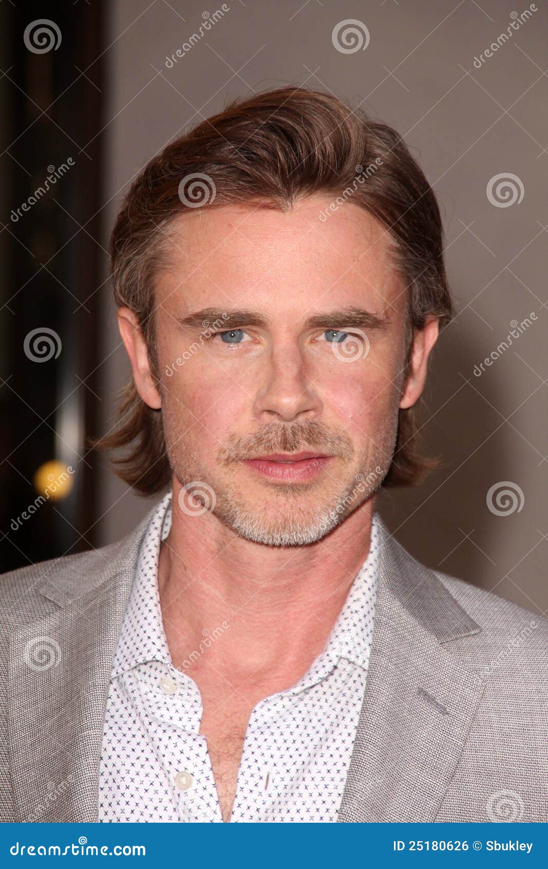 SAM Trammell bij HBO redactionele foto. Image of cinerama - 25180626