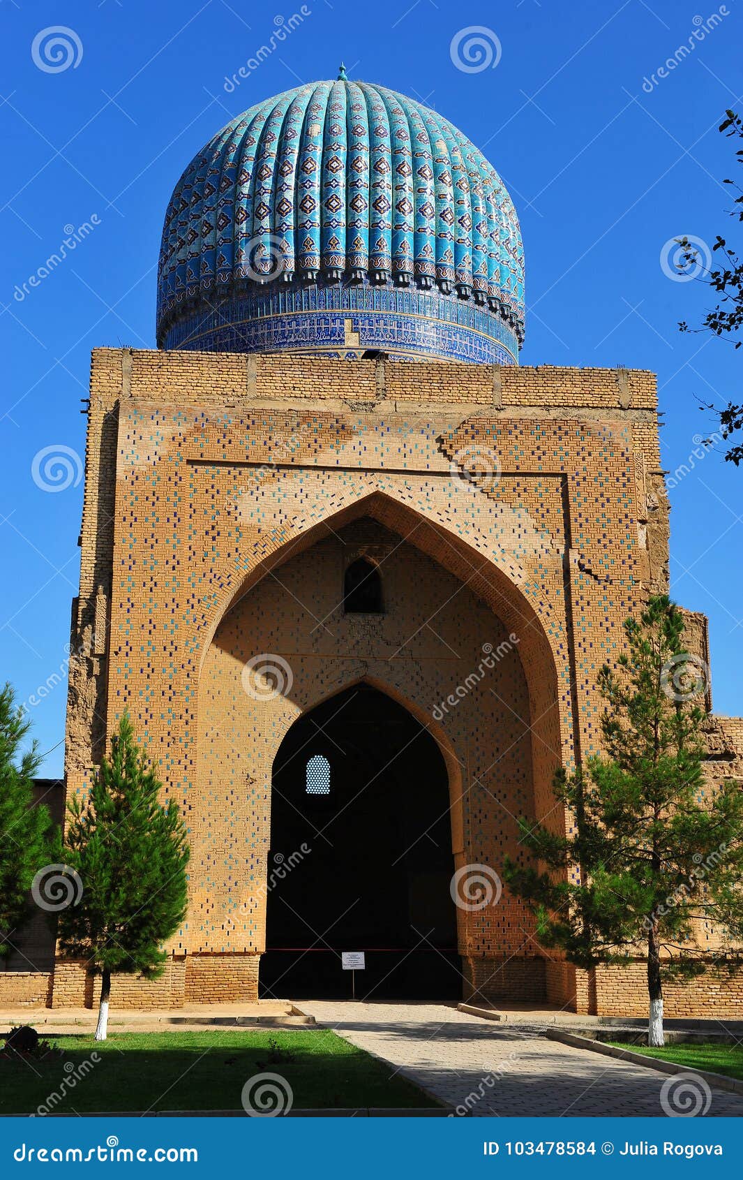 Samarkand: medieval mosque stock photo. Image of landmark - 103478584