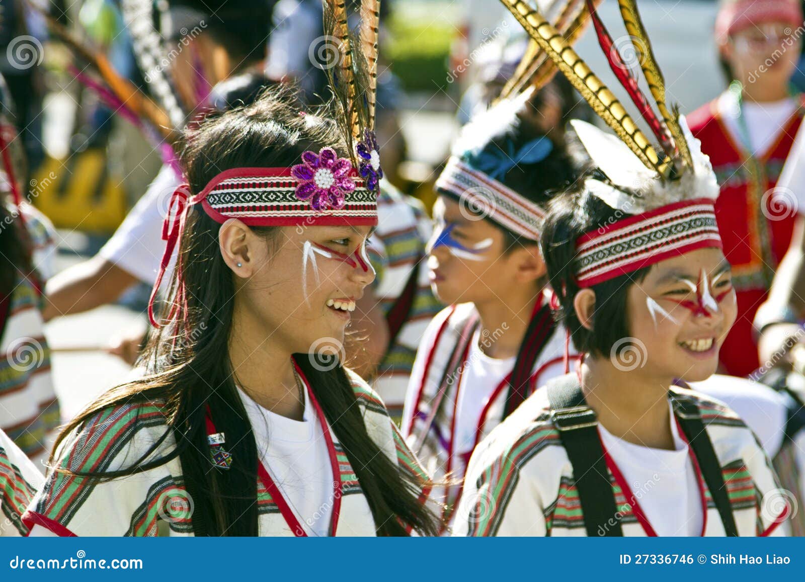 Samba carnival dancer editorial photo. Image of attractive - 27336746