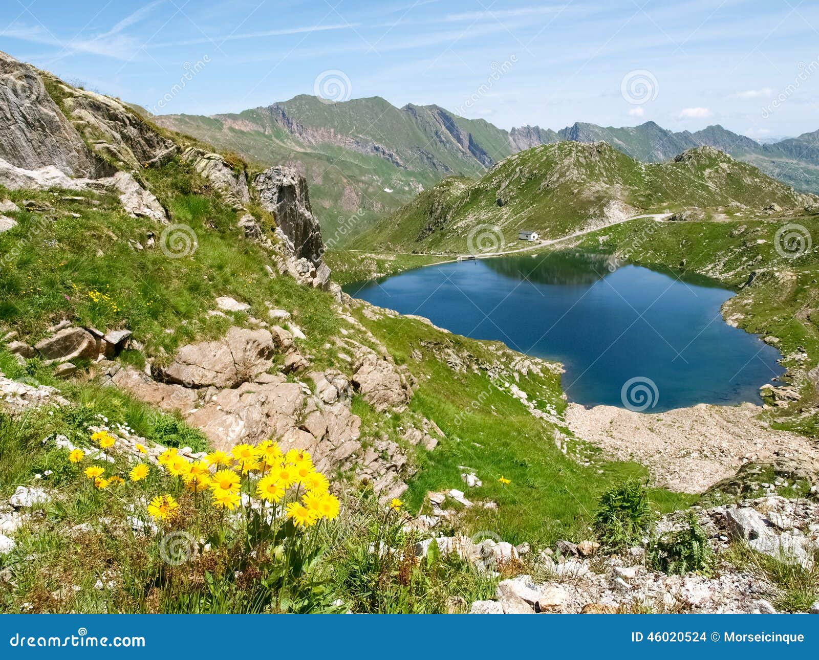 Sambuco Di Val, Lago Superiore Fotografia Stock - Immagine di fiume ...