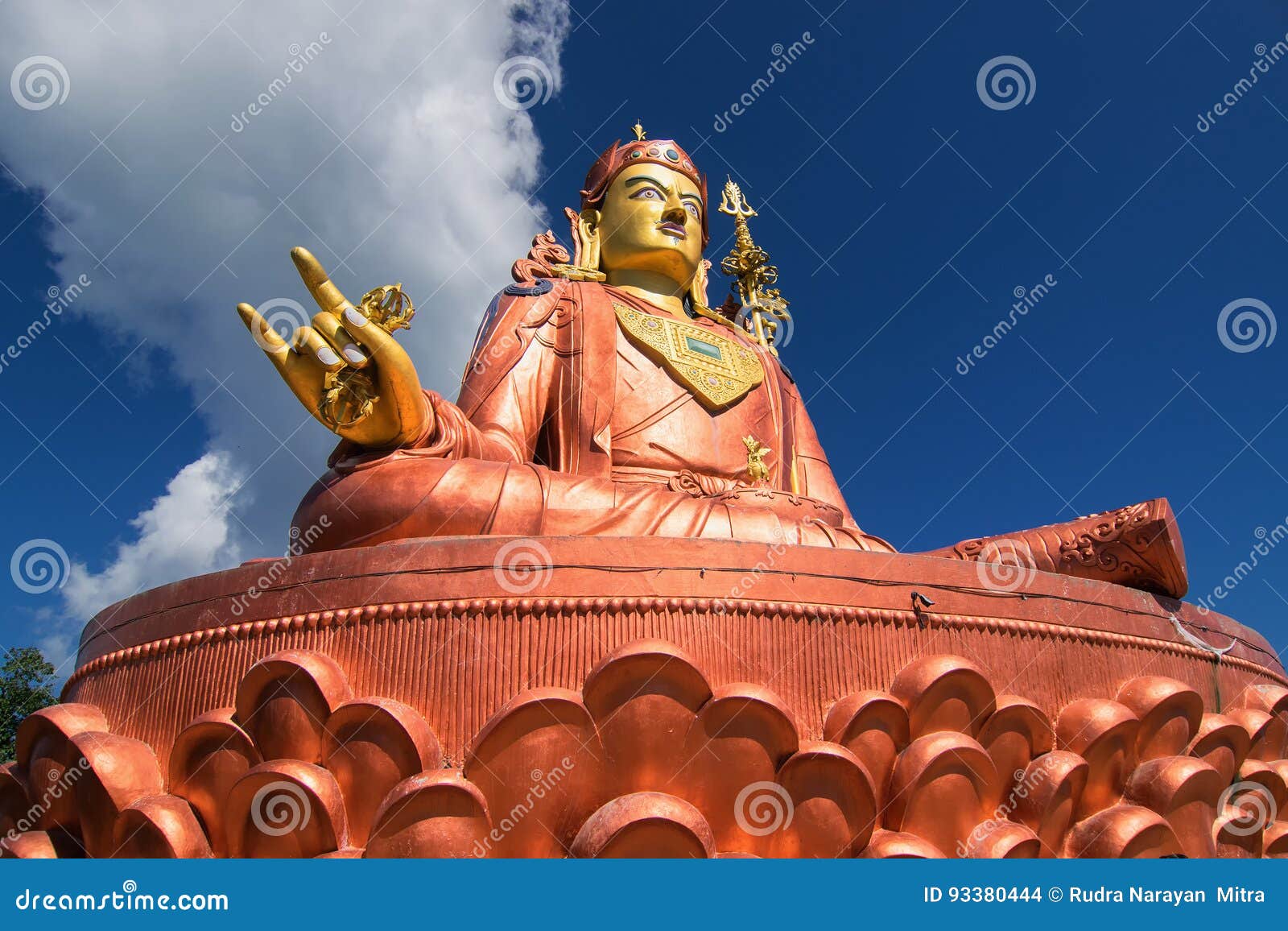 Samdruptse-Statue, Eine Enorme Buddhistische Erinnerungsstatue in ...