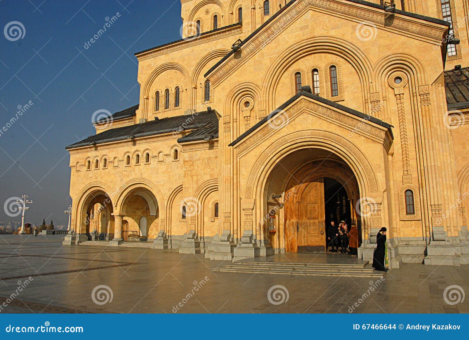 The Sameba Cathedral editorial stock image. Image of flag - 67466644