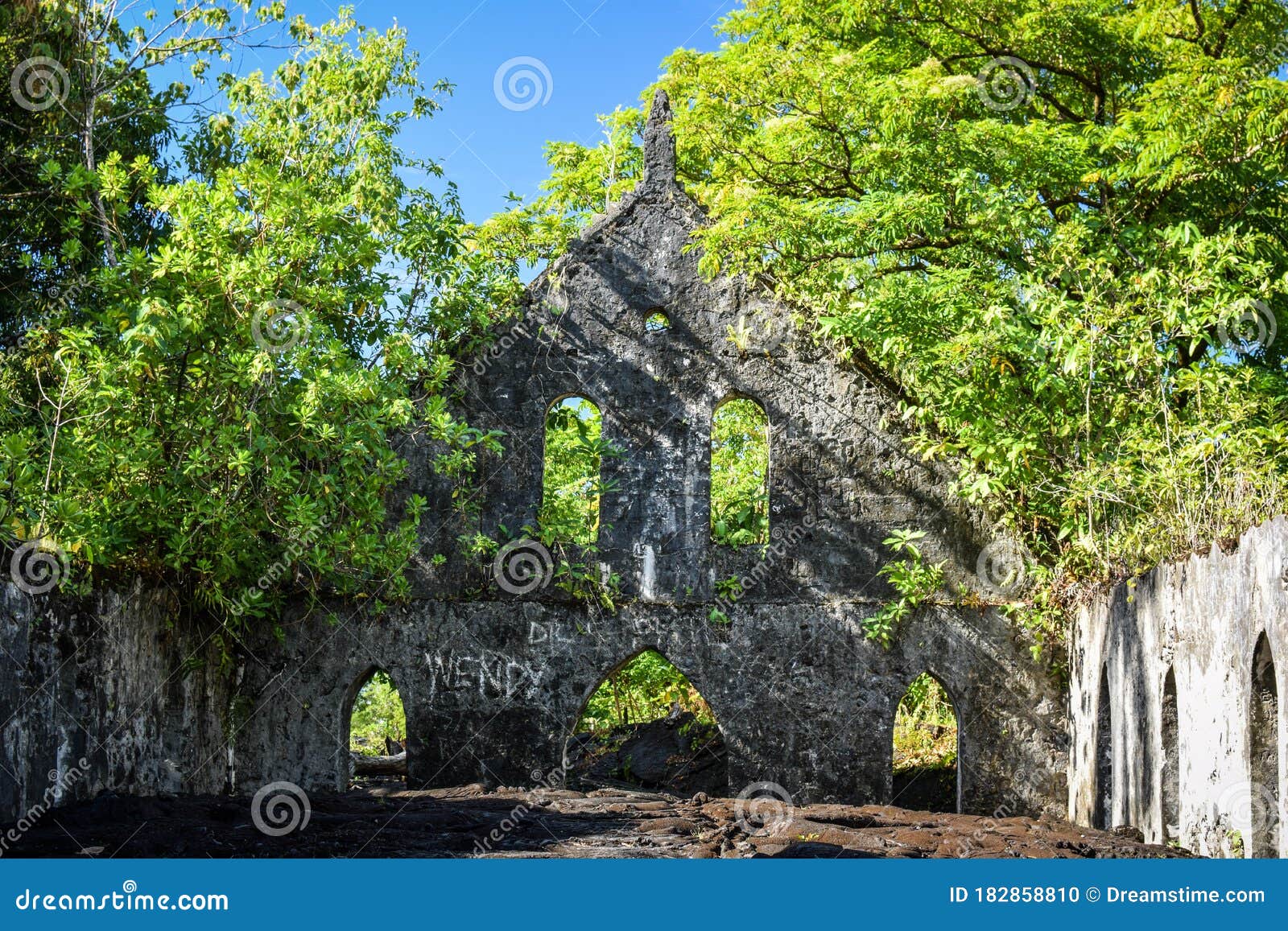 Samoa - Islands on South Pacific Stock Photo - Image of house, ocean ...