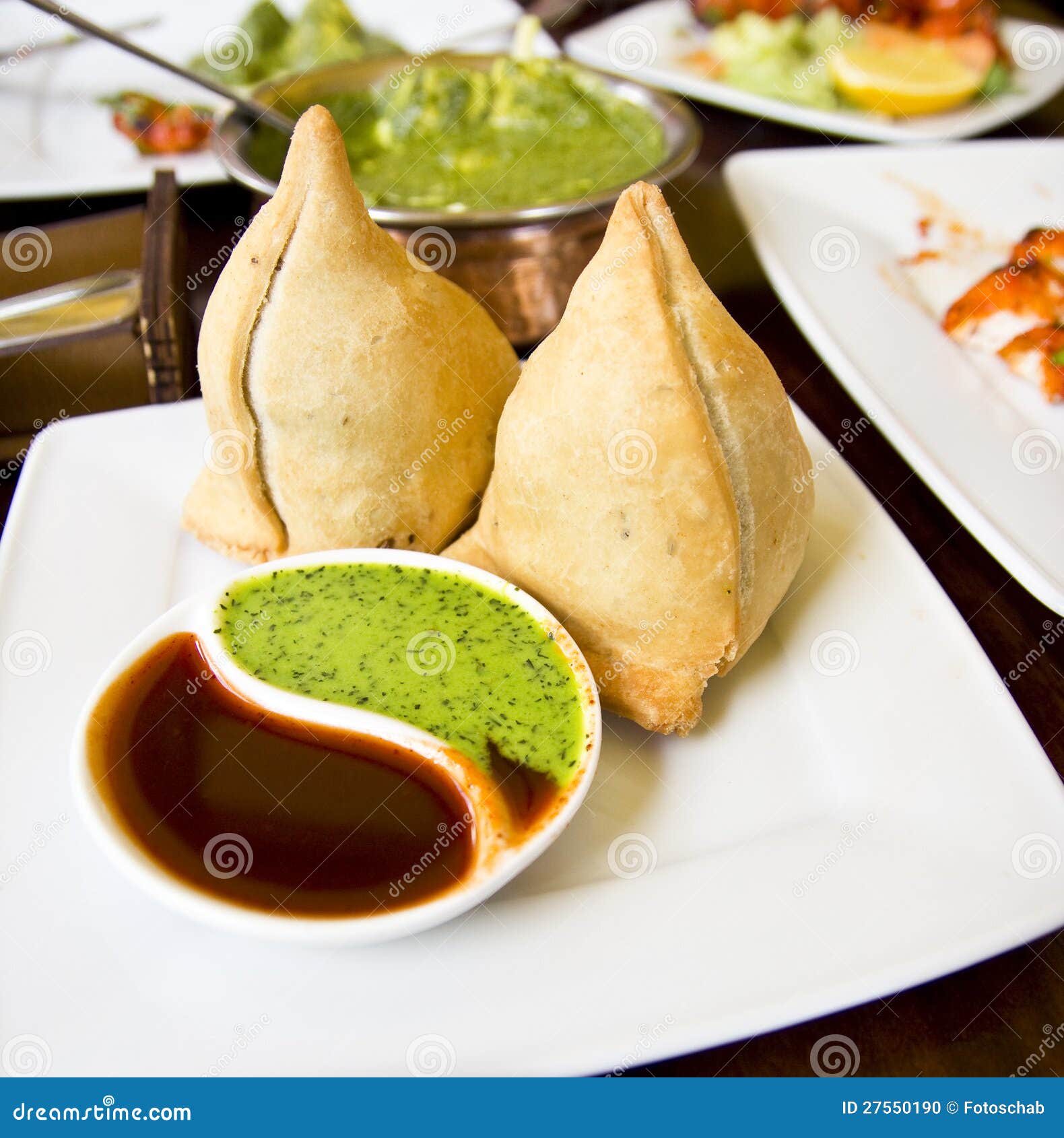 Samosa Stock Photos - Download 6,128 Royalty Free Photos