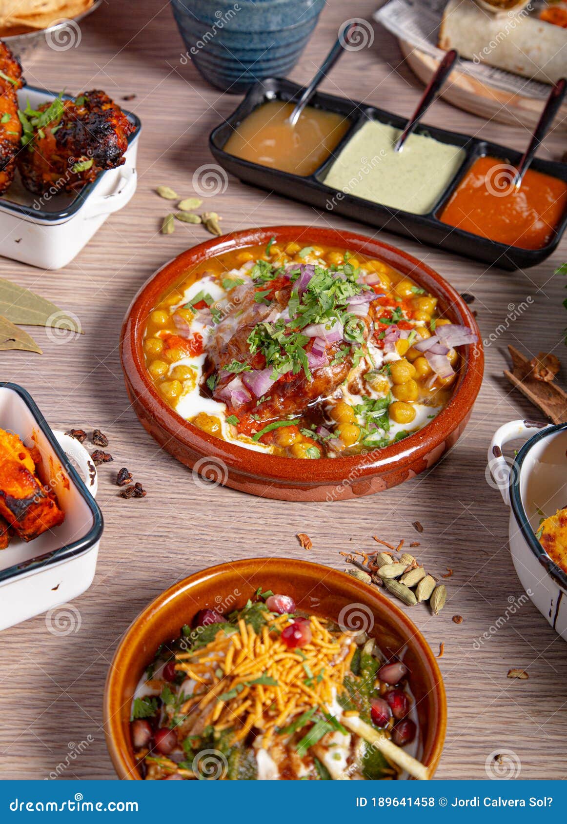 Samosa Served in a Clay Plate on the Restaurant Table Stock Photo ...
