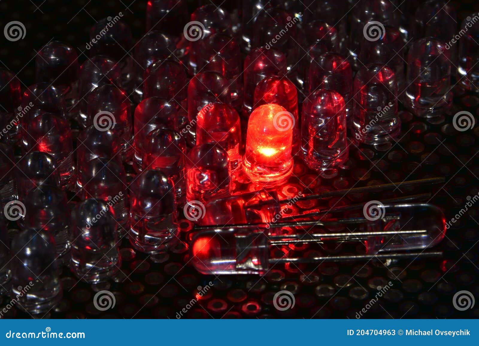 Low-power Semiconductor Red LEDs in Transparent Plastic Housing ...