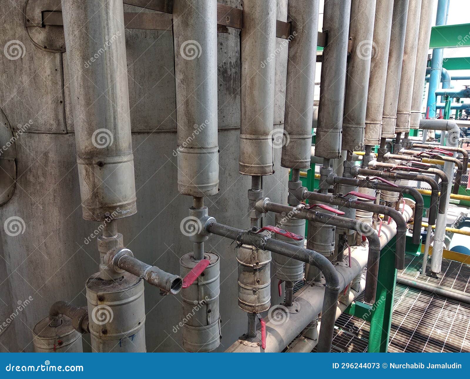 Sample Valve of a Distillation Column Stock Image - Image of energy ... Sample Valve of a Distillation Column Stock Image - Image of energy ...