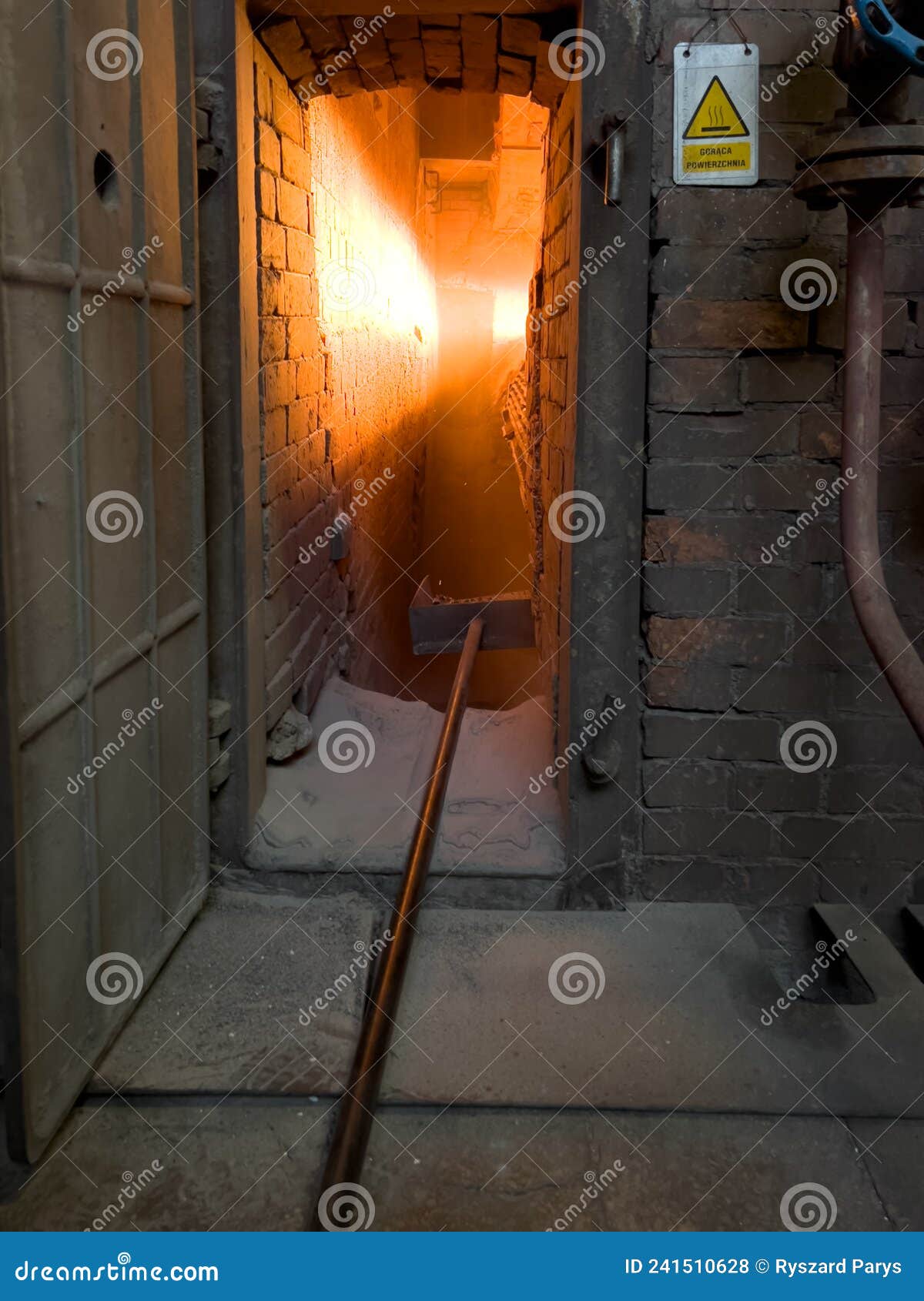 Sampling of the Falling from the Back of the Grate To the in an Coal ...