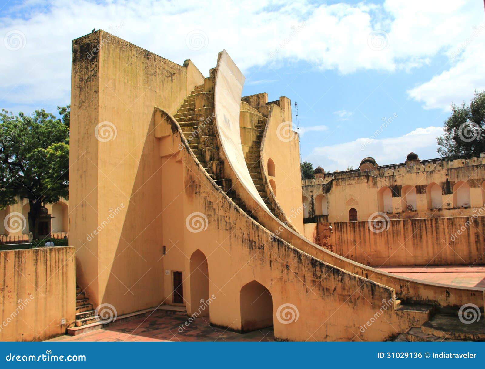 Samrat Yantra (Jaipur). foto de archivo. Imagen de antiguo - 31029136