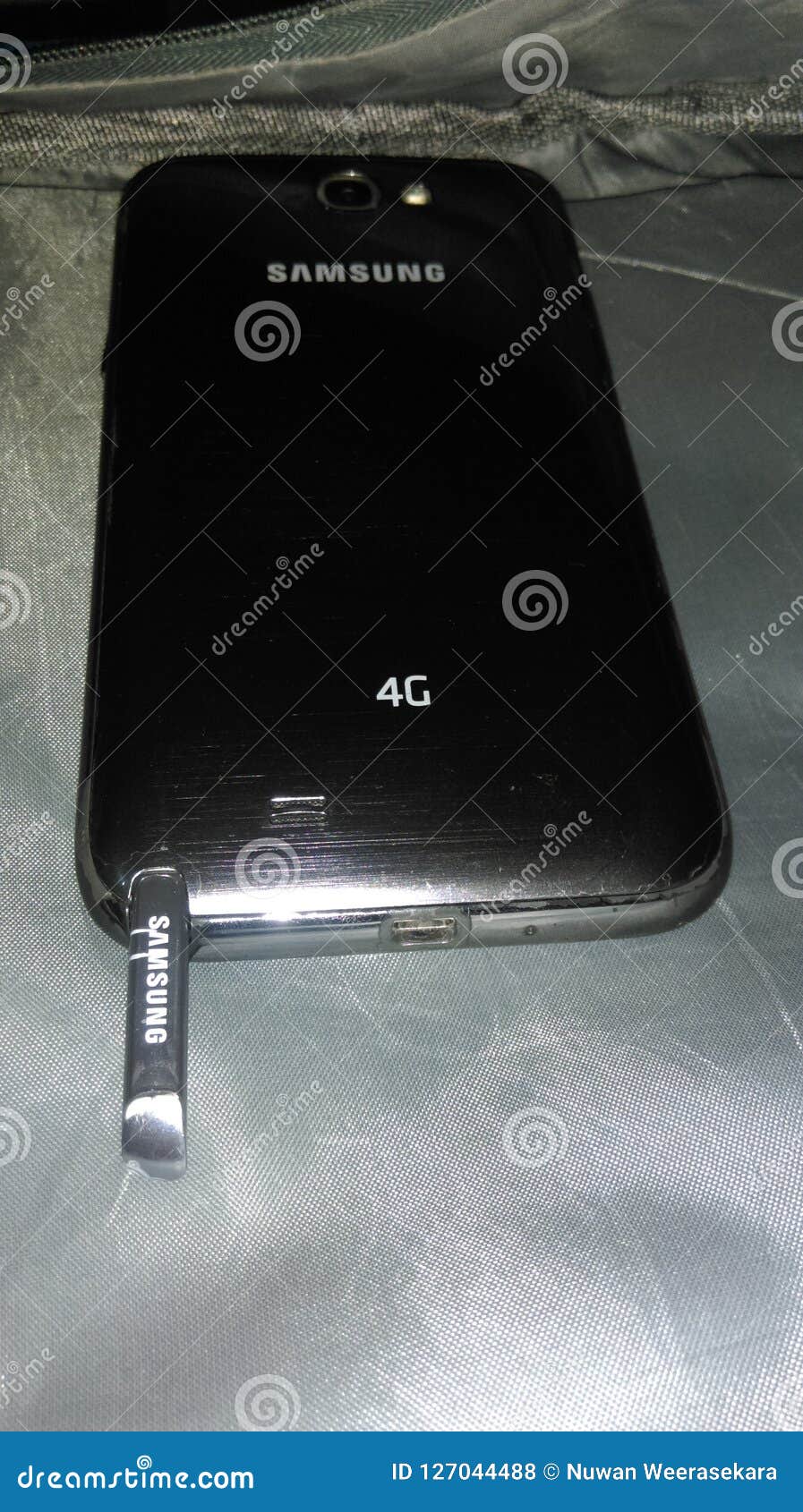 Samsung Galaxy Note 2 Back Side Editorial Stock Photo - Image of back ...