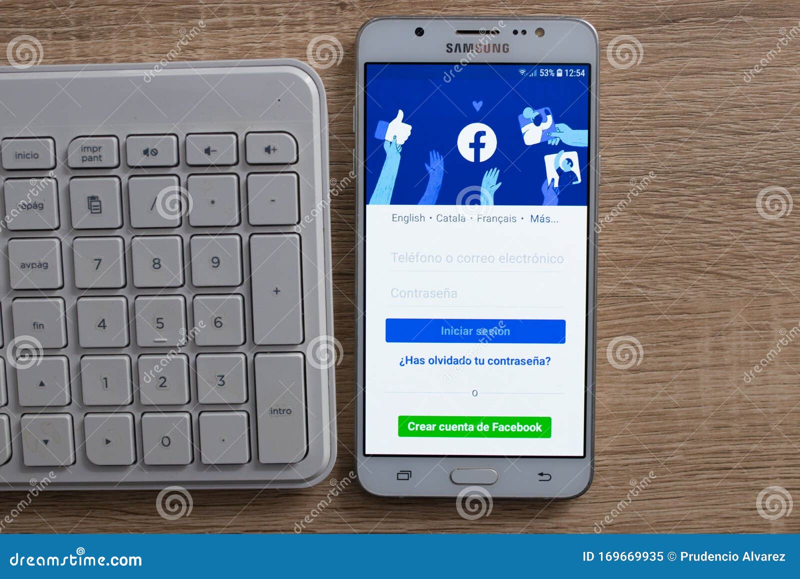 Samsung Phone Screen with Facebook Application on Android System ...