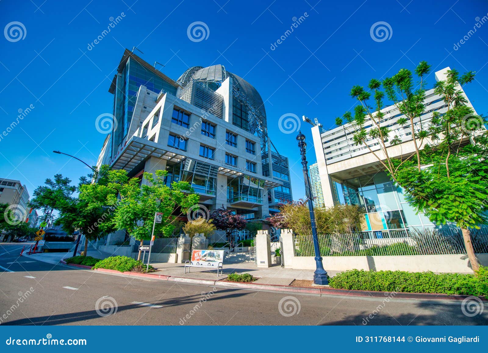 San Diego - July 30, 2017: San Diego Public Modern Library Exterior ...
