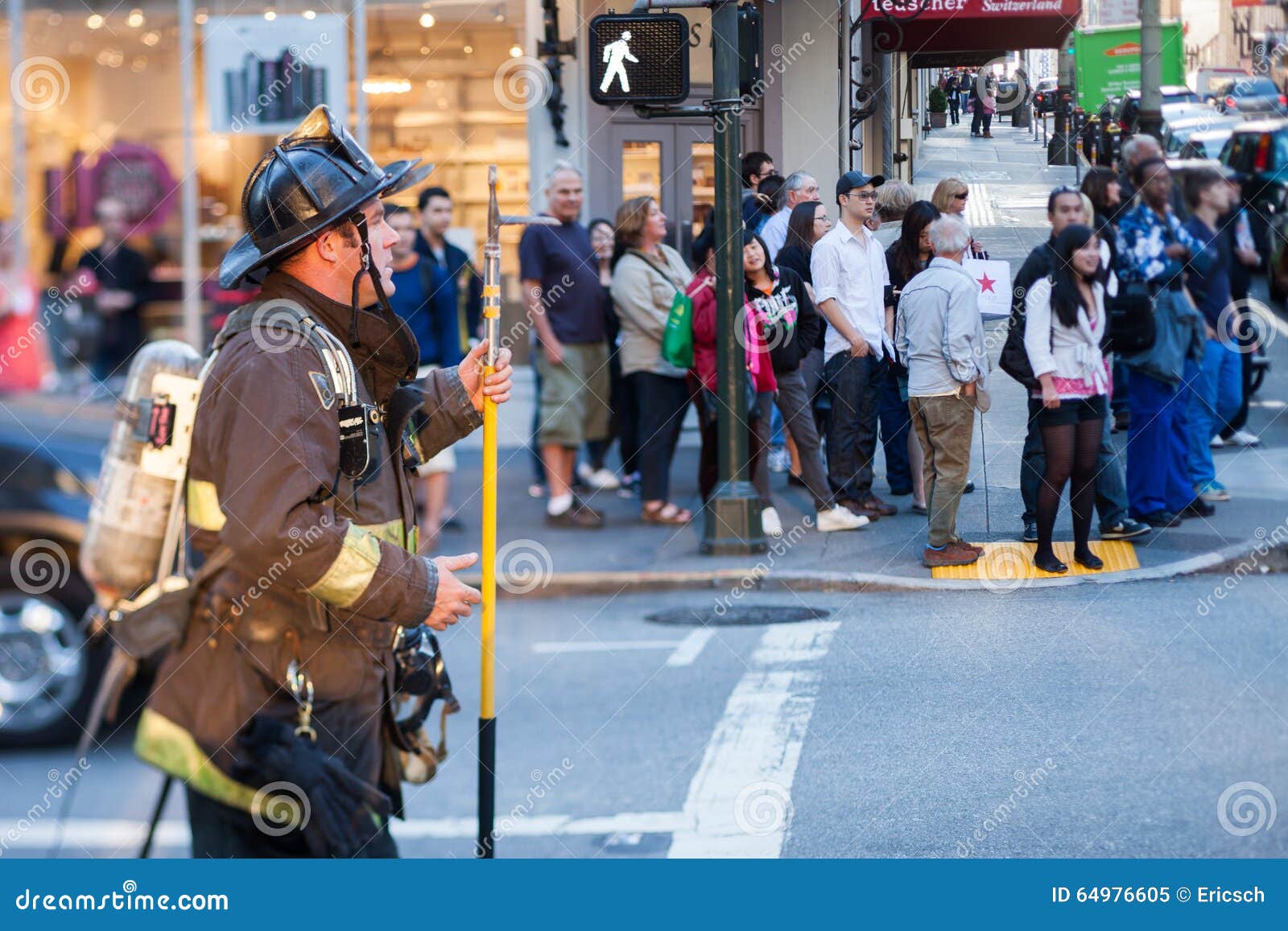 San Francisco Fireman Responding Editorial Image - Image of fire, adult ...