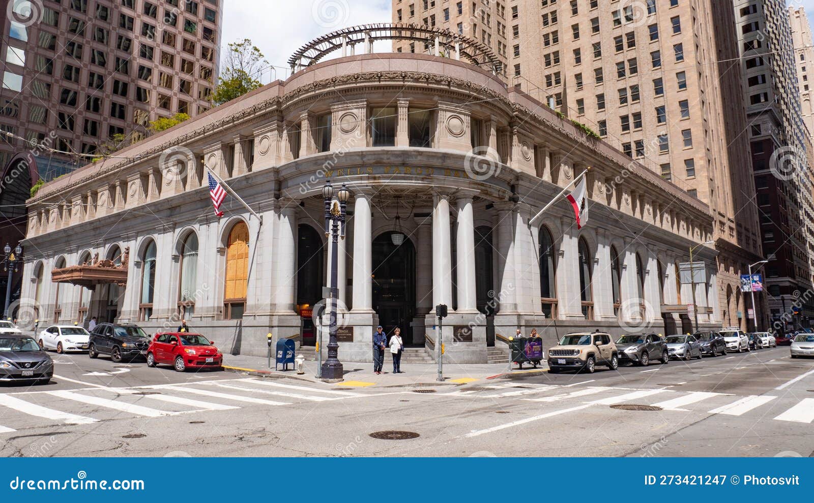 San Francisco, USA - May 19, 2019: One Montgomery Tower Skyscraper in ...
