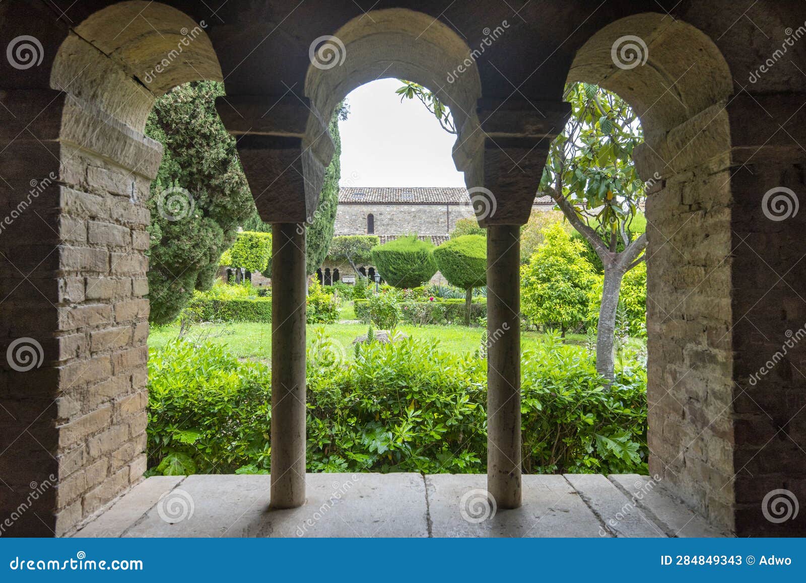 San Giovanni in Venere Abbey Stock Image - Image of religion, church ... San Giovanni in Venere Abbey Stock Image - Image of religion, church ...