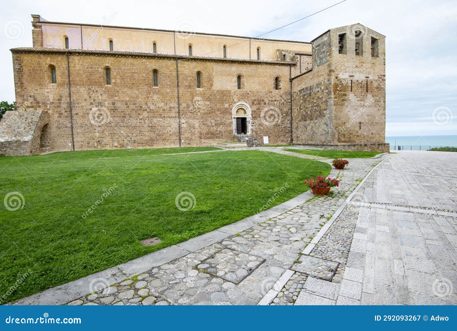 San Giovanni in Venere Abbey Stock Image - Image of hall, wall: 292093267 San Giovanni in Venere Abbey Stock Image - Image of hall, wall: 292093267