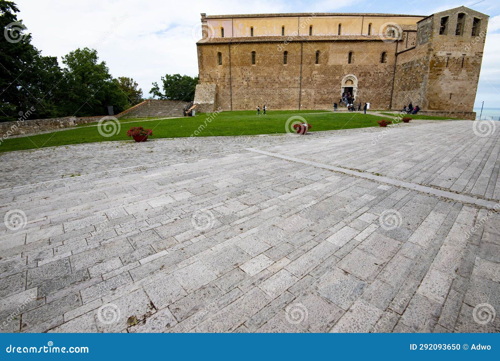 San Giovanni in Venere Abbey Stock Photo - Image of religion ... San Giovanni in Venere Abbey Stock Photo - Image of religion ...